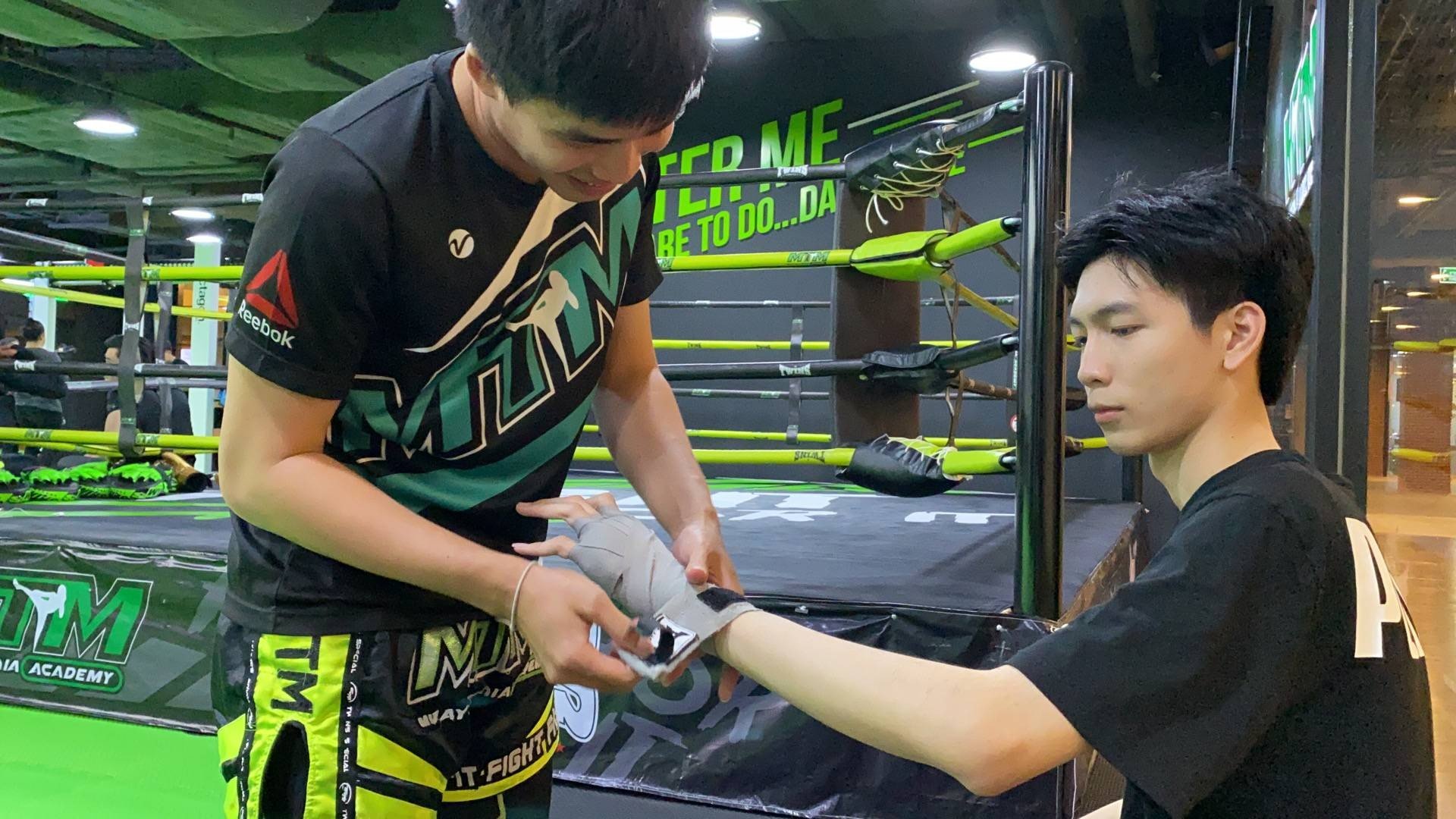 รีวิว Muaythai Mania Academy (MTM) - มาต่อยมวยที่MTM สาขาเดอะสตรีท สนุกมากเล่นเอาเหงื่อไหล ...