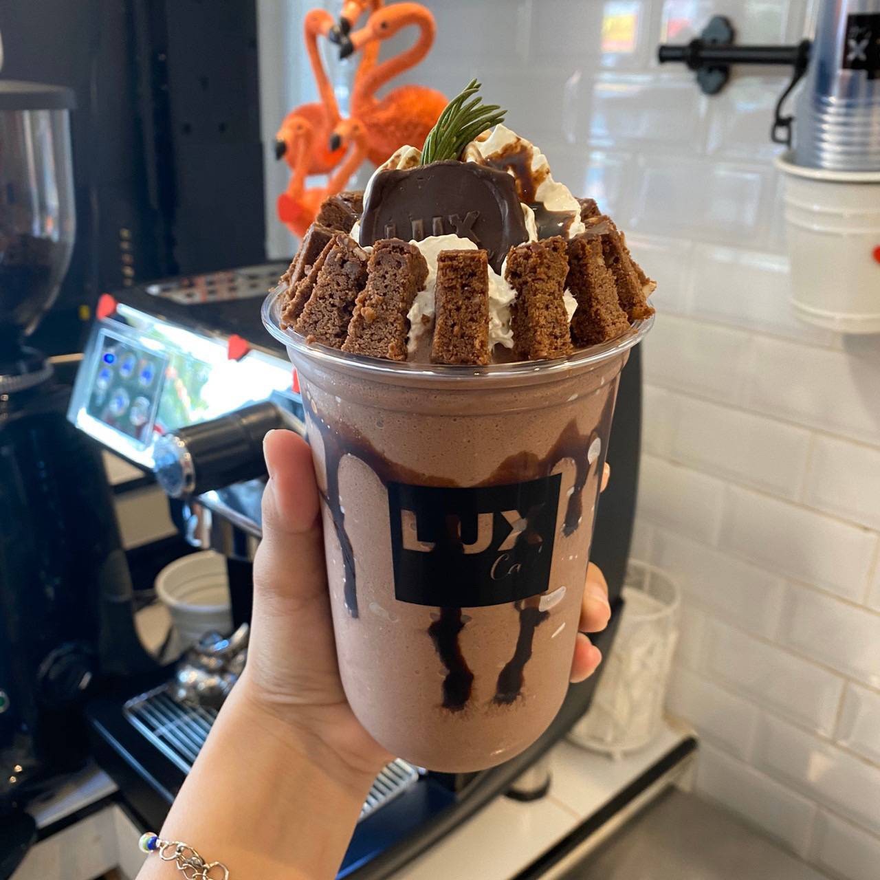 LUX Cafe - สั่งอาหารเดลิเวอรี | Wongnai x LINE MAN