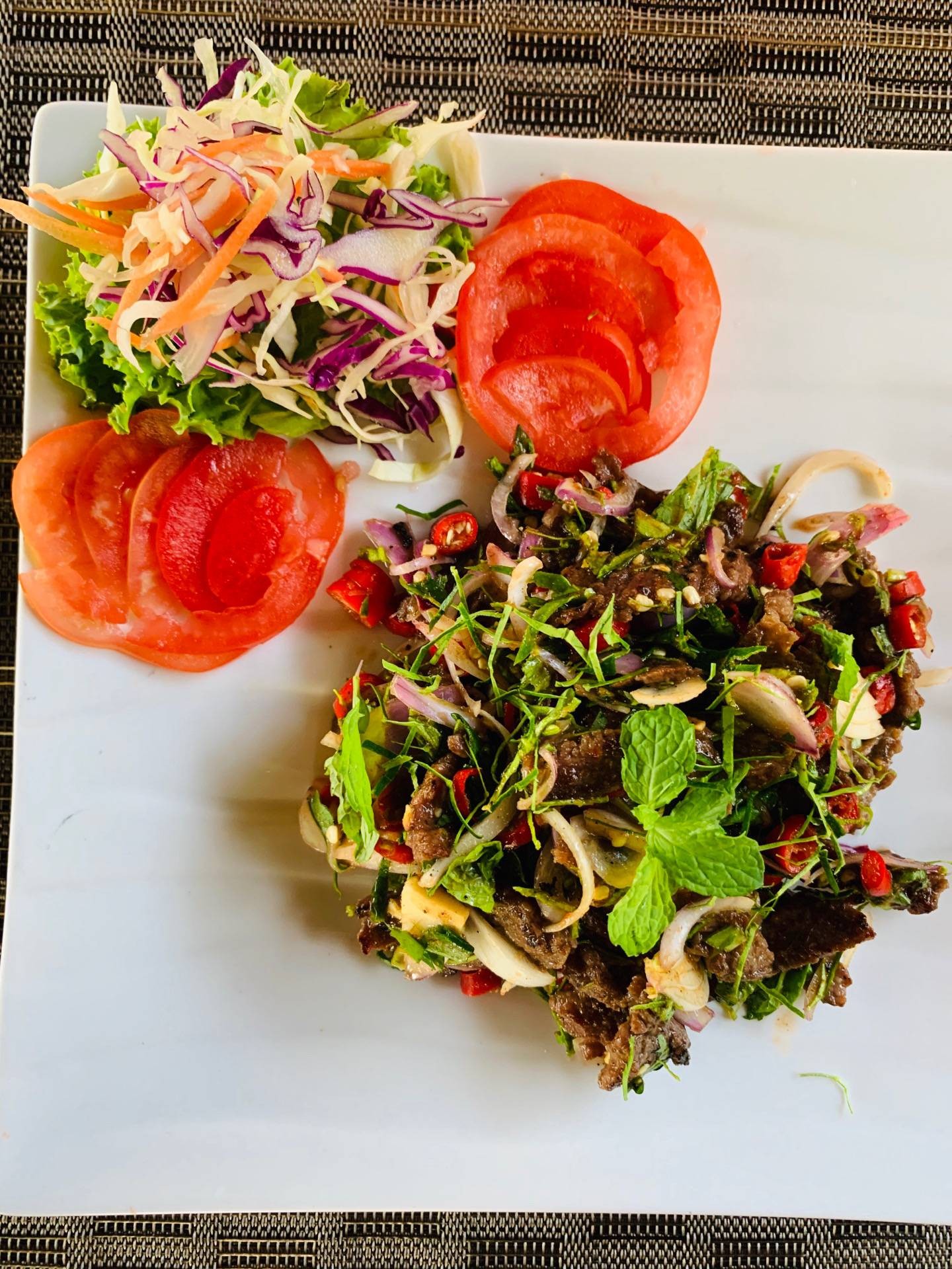 รีวิว มะนาว By Mai Khao Seafood - บรรยากาศดี นั่งฟังเพลง พร้อมรับลมสบาย ...