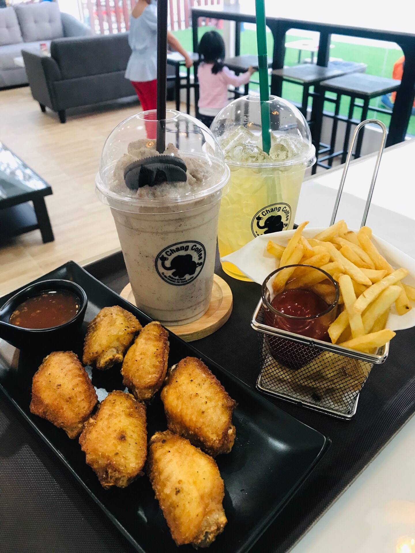 รีวิว Chang coffee - ร้านกาแฟริมน้ำ สมุทรปราการ ซอยวัดแหลมฟ้าผ่า - Wongnai