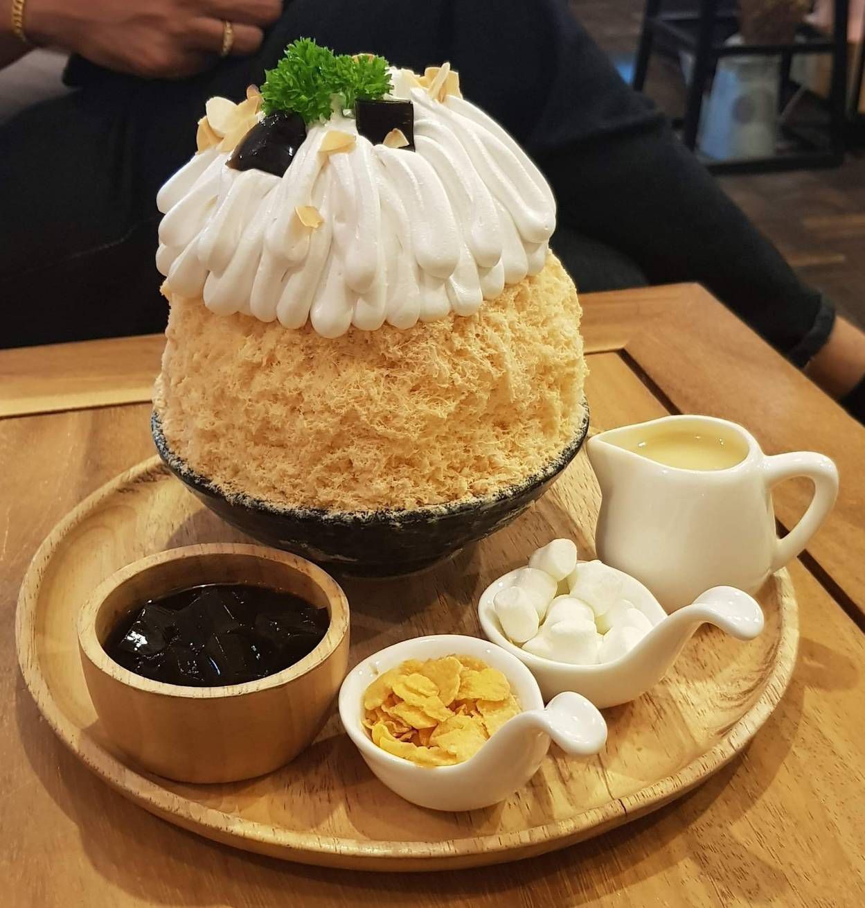 รีวิว AT TEN CAFE' - ชอบกาแฟเข้มโดนใจมาก ติดกาแฟร้านนี้ บิงซูก็อร่อย ...