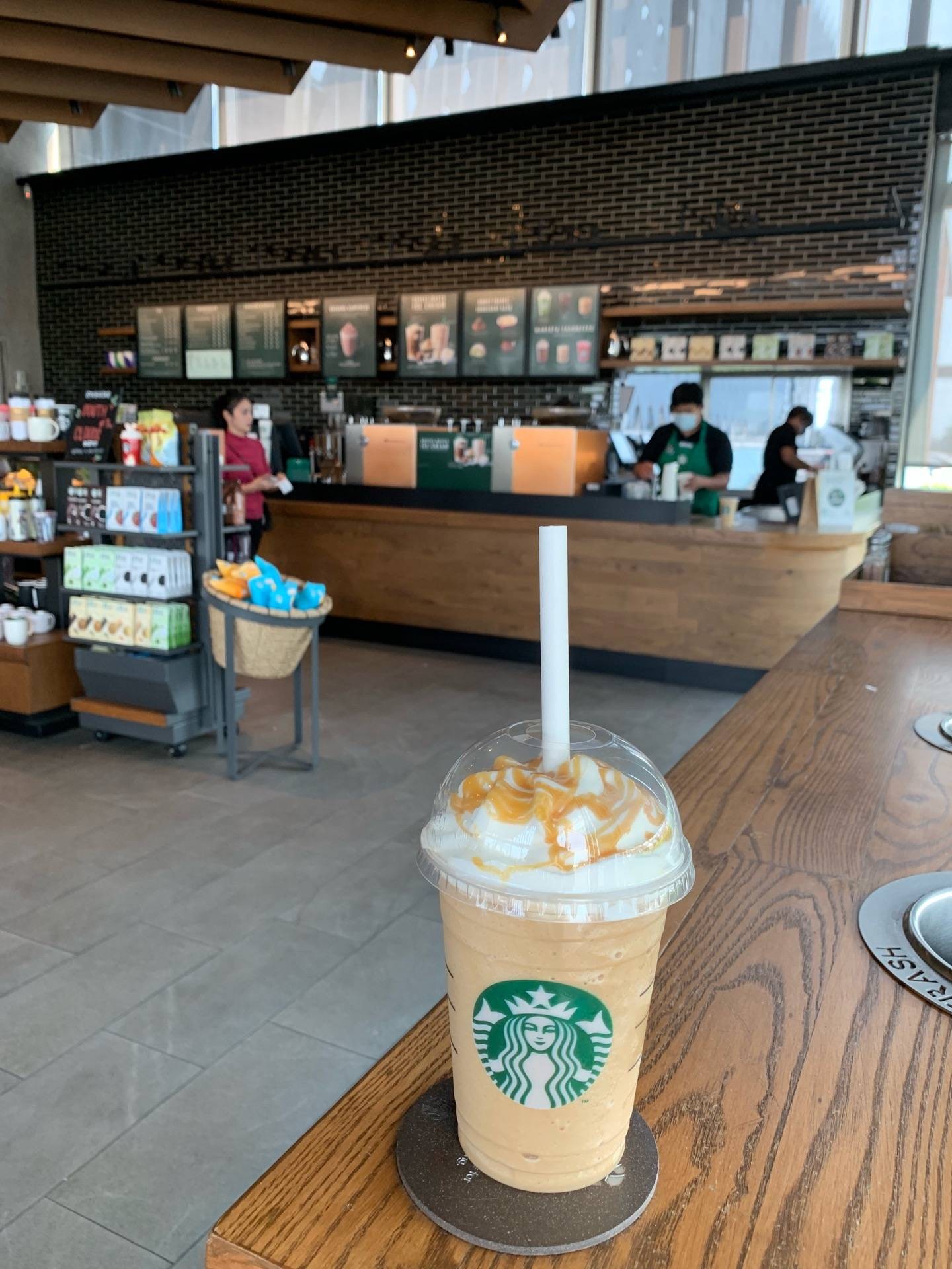 รีวิว Starbucks Flynow outlet อยุธยา - แวะทานกาแฟก่อนเข้า กทม - Wongnai