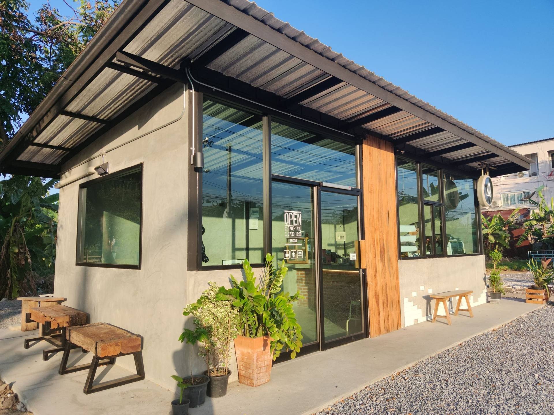 รีวิว ADAPT COFFEE BAR PATTANAKARN พัฒนาการ - ร้านเล็กๆ น่ารัก มีที่จอด ...