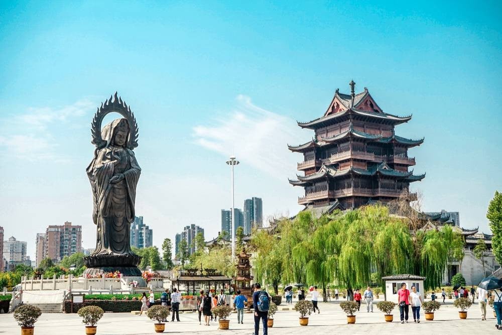 วัดกุ้ยหยวน (Guiyuan Temple) - รีวิวสถานที่ท่องเที่ยว