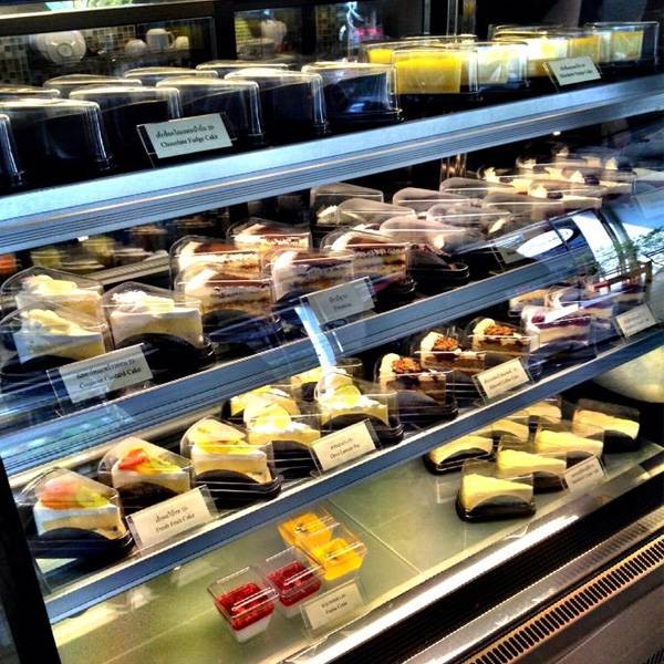 รีวิว Cake At Toey's - เค้กและเครื่องดื่มอร่อยและราคาถูกมากครับ ร้านตก ...