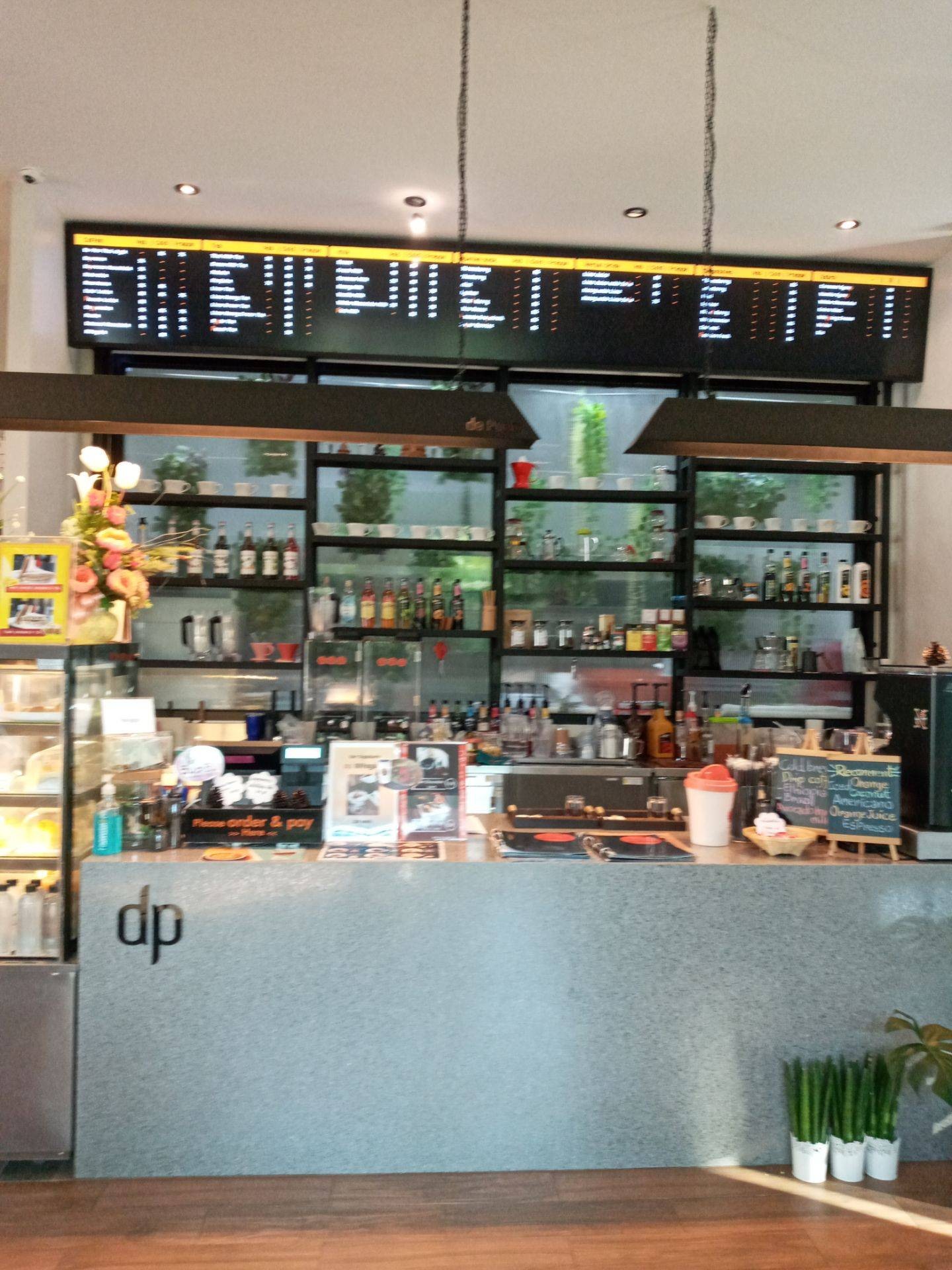 รีวิว de Poem coffee & bistro - ร้านบรรยากาศดี โกโก้ปั่นอร่อย แอร์เย็น ...