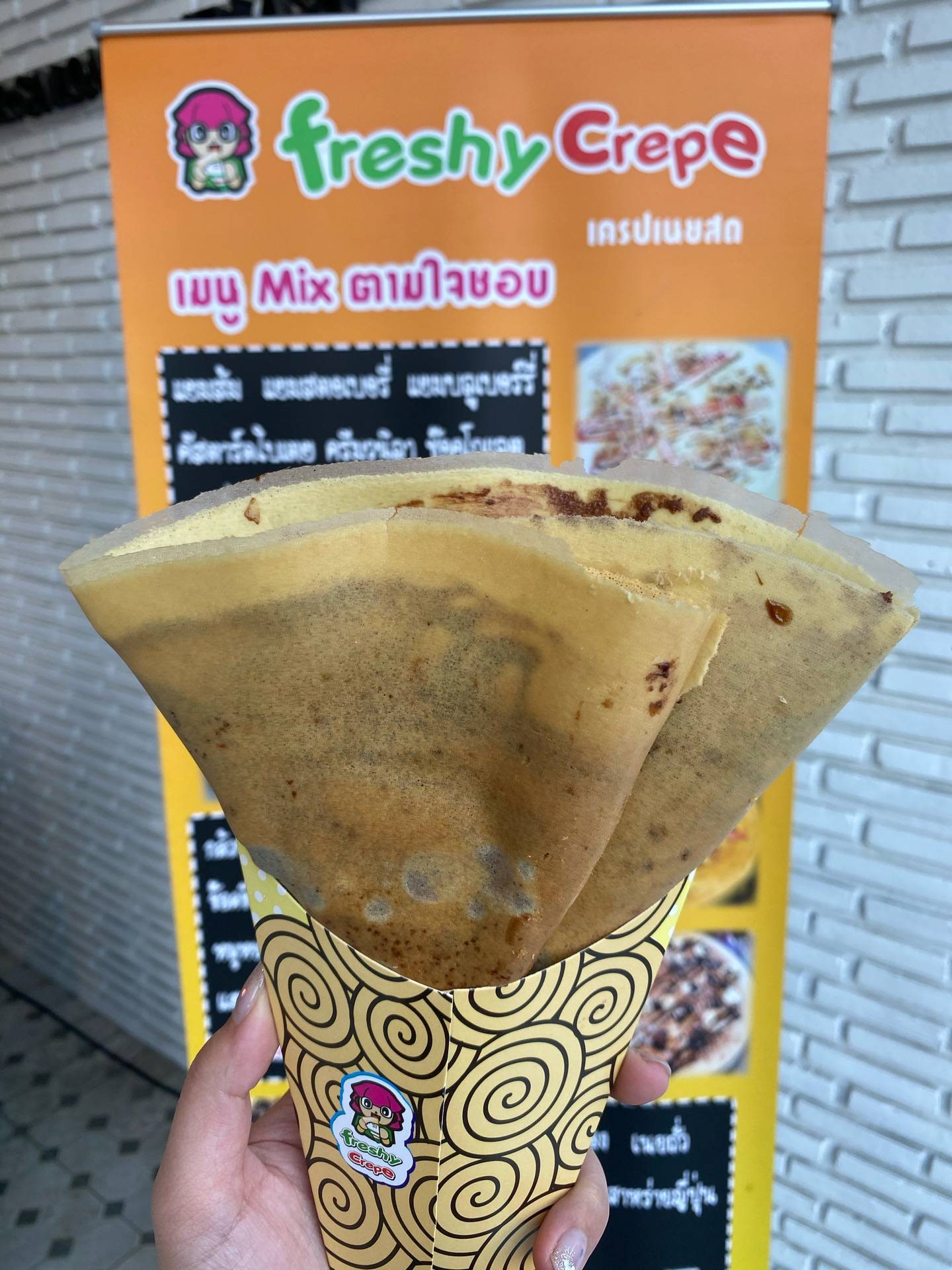 รีวิว freshy crepe สะพานใหม่ - แป้งกรอบ ไส้เยอะมากๆค่ะ - Wongnai