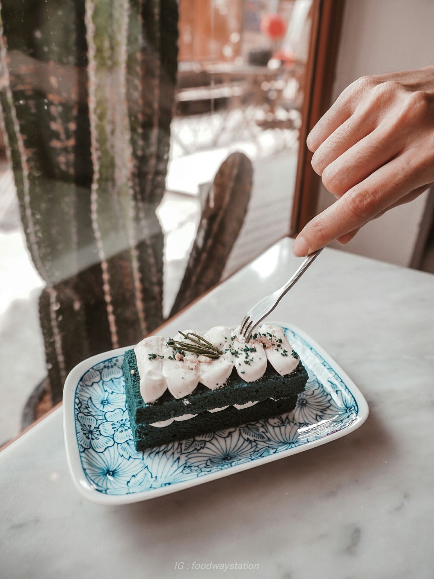 รีวิว Blue Dye Cafe Sukhumvit 36 - โฮมคาเฟ่ บรรยากาศอบอุ่น