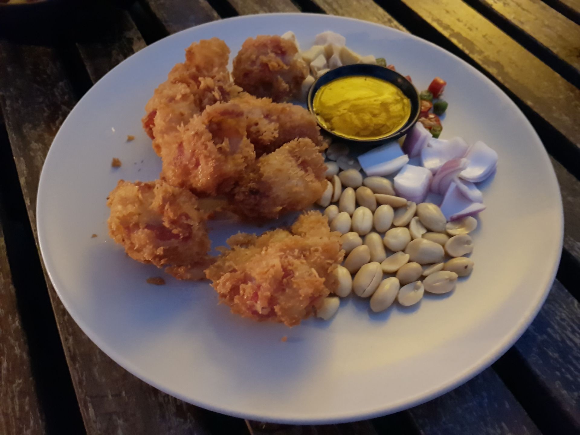 รูป แจ่มจันทร์ บาร์ แอนด์ บิสโทร - Wongnai
