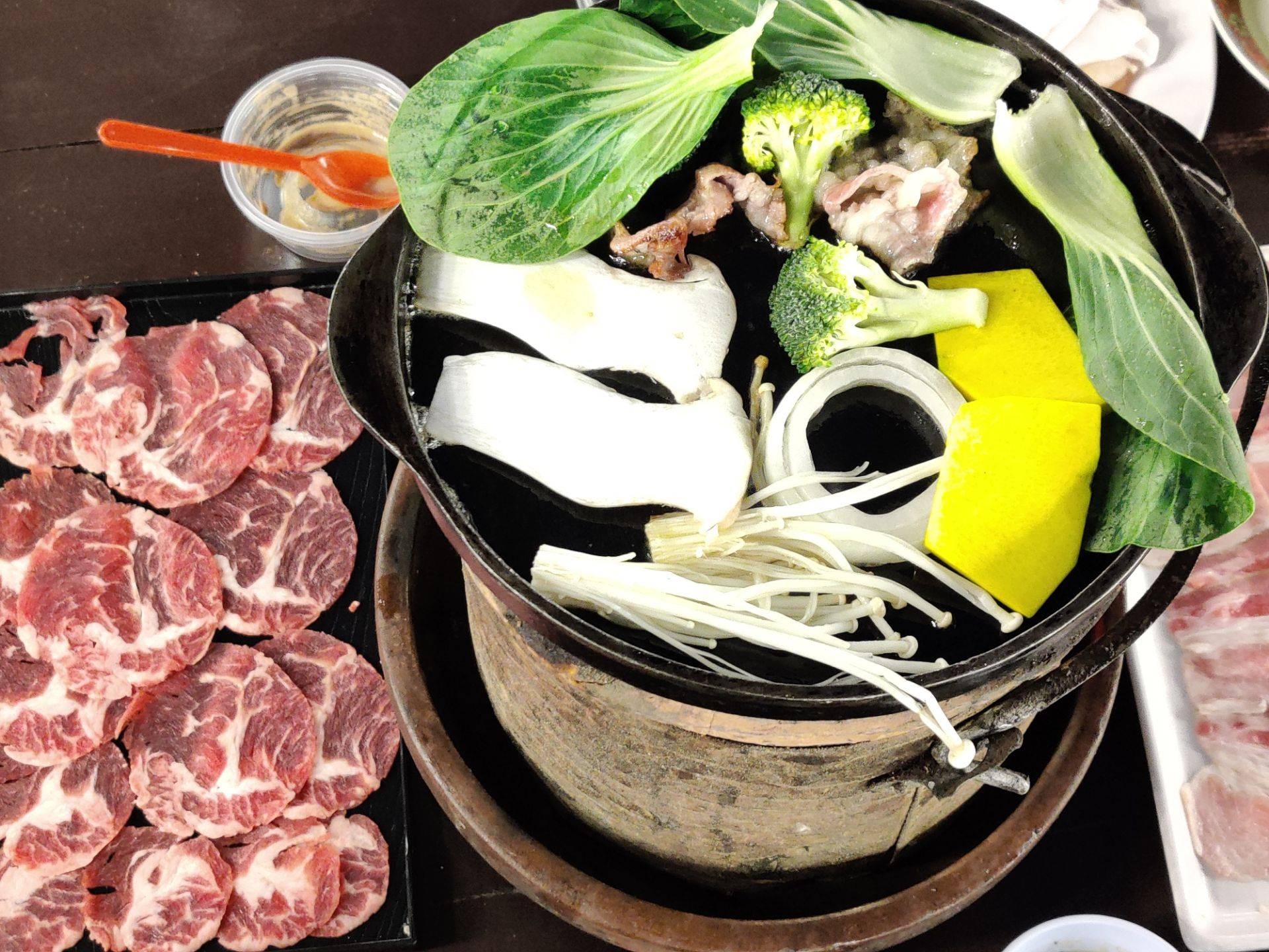 รูป ติดมันส์ บุฟเฟต์ ปิ้งย่างกระทะร้อน สาขาพระราม7 พระราม7 - Wongnai