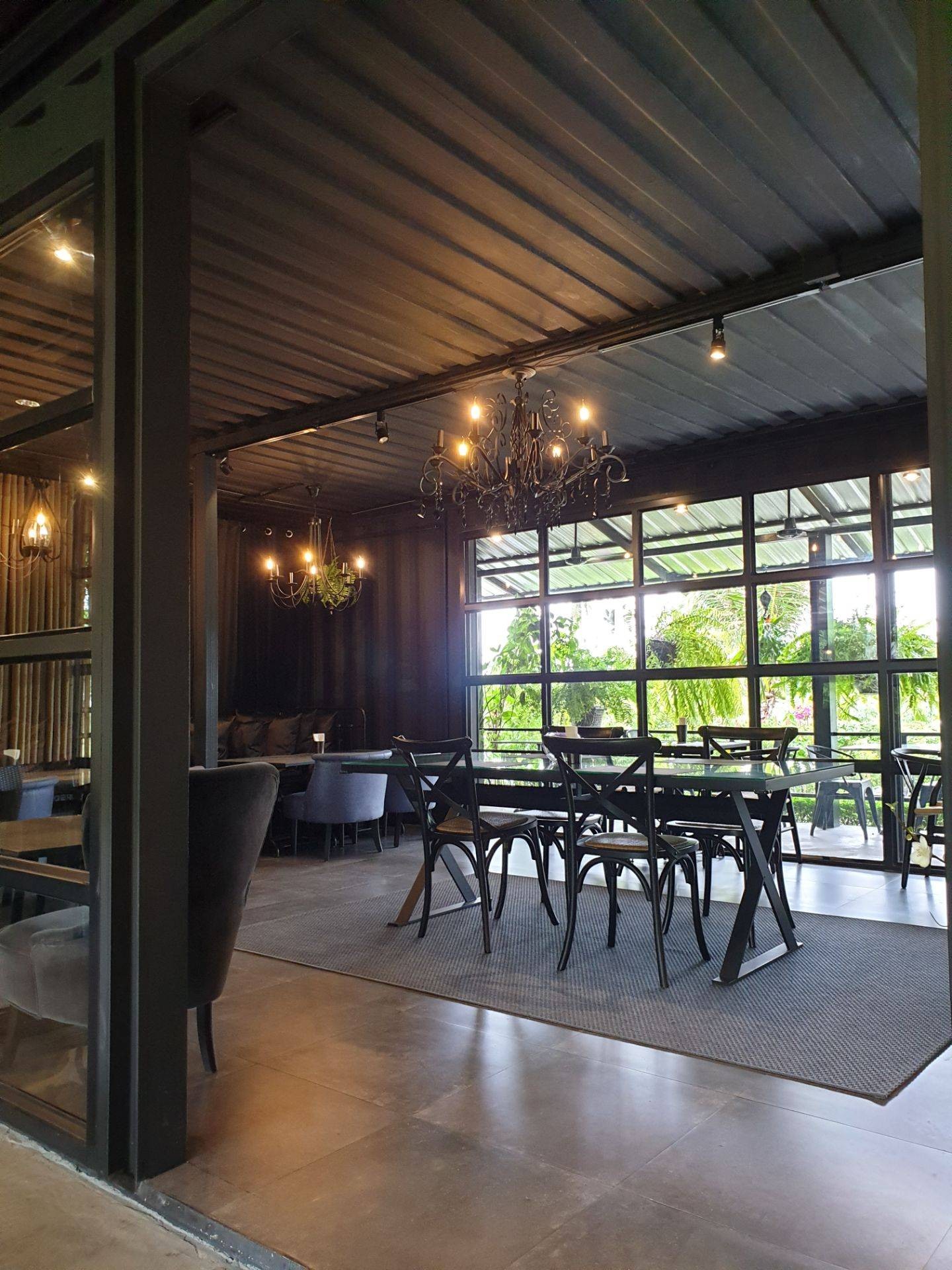 รีวิว ASTRO House CAFE - - ร้านใหญ่ นั่งสบาย อาหารอร่อย - Wongnai