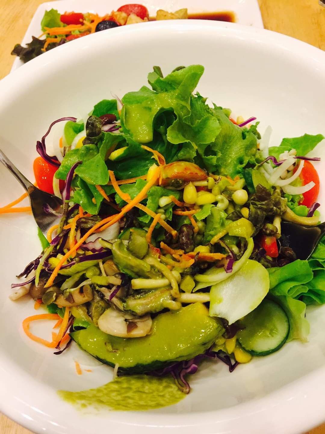 รีวิว Salad Factory The Crystal - อีกทางเลือกสำหรับคนรักสุขภาพ