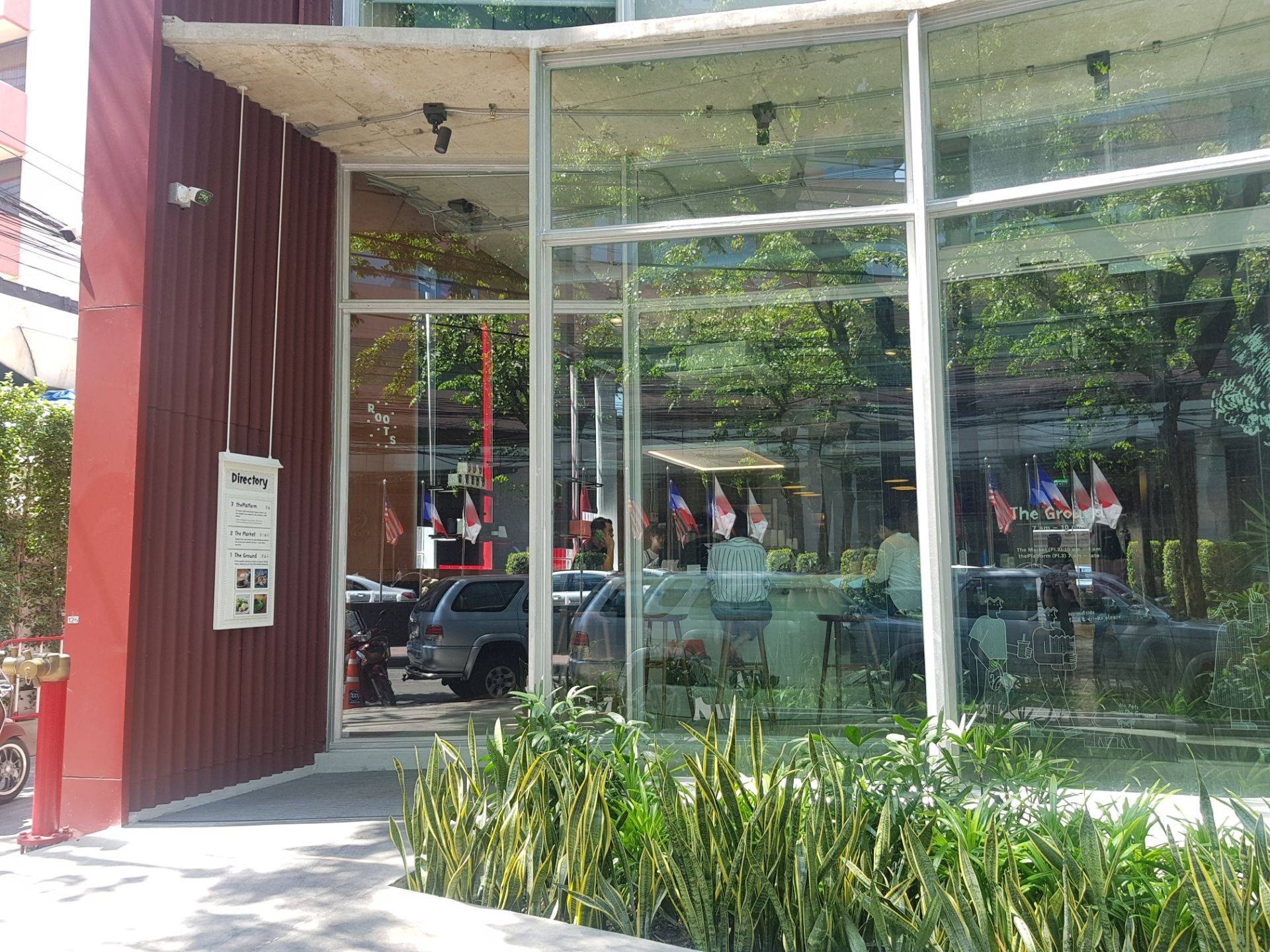 รีวิว RootsBKK Saladaeng - ร้านกาแฟสายฮิปกับสาขาใหม่ใน the common saladang