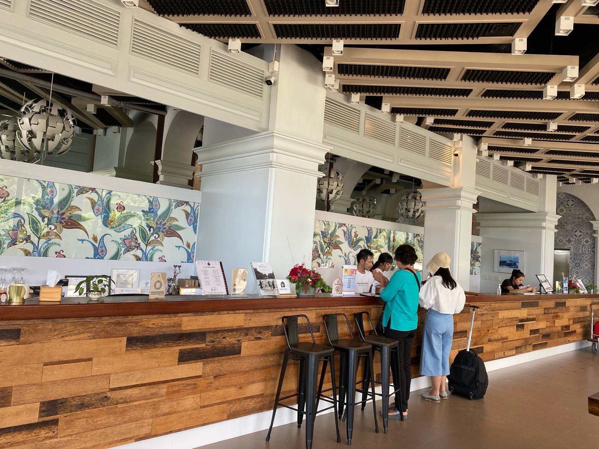 รีวิว Farmhouse Hotel Ranong - สะดวกสบาย ใหม่ สะอาด ใจกลางเมืองอาหาร ...