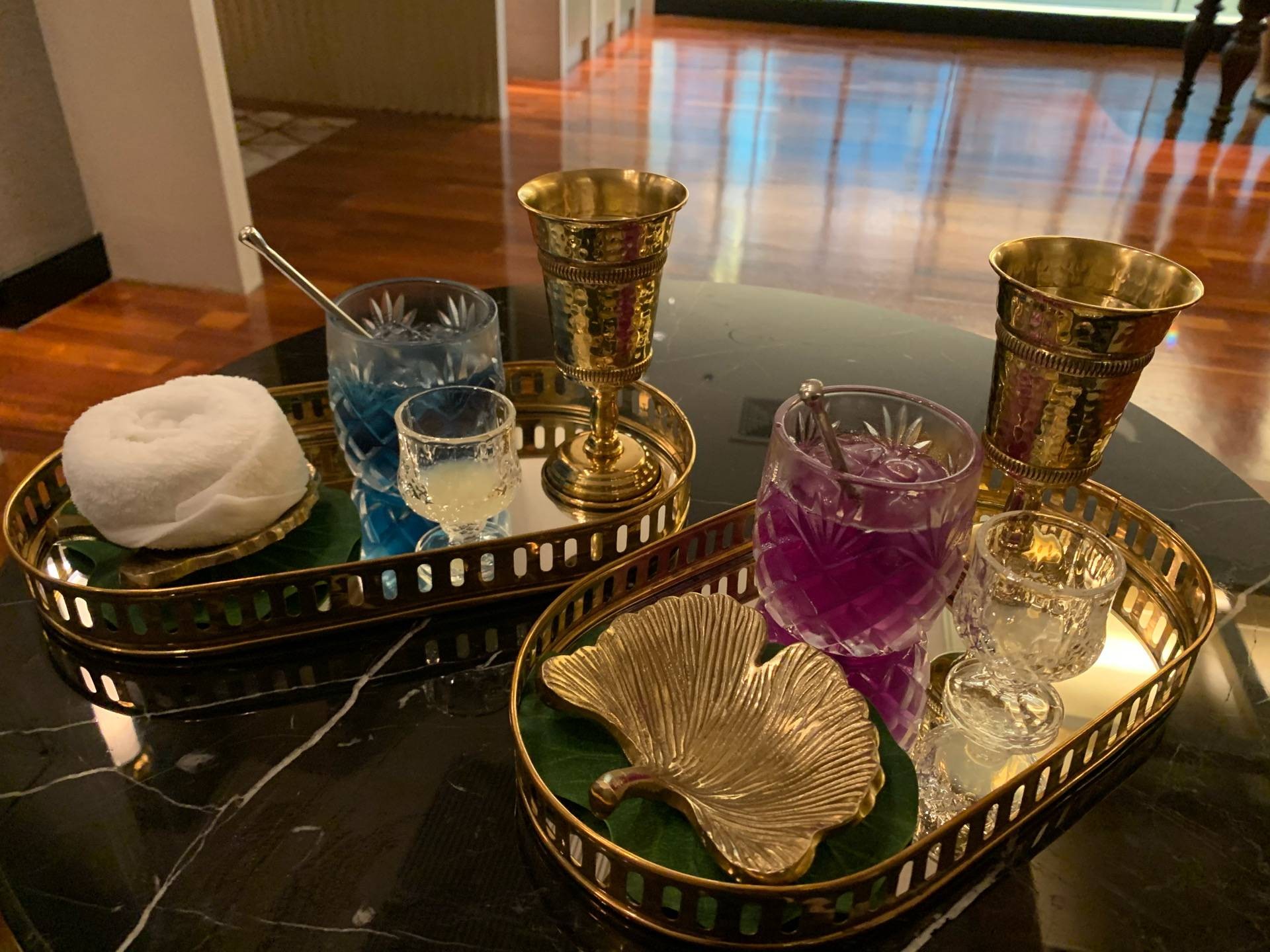 รีวิว Athenee Spa plaza at the Athenee - ตกเเต่งสีทอง น้ำตาล ออกเเนวไทย ...