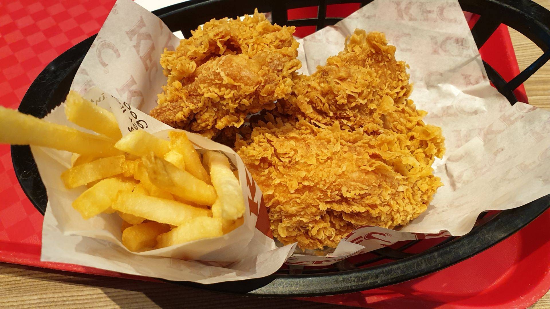รีวิว Kfc Yangon International Airport - Fast Foodชื่อดัง ต่างกันที่ซอส