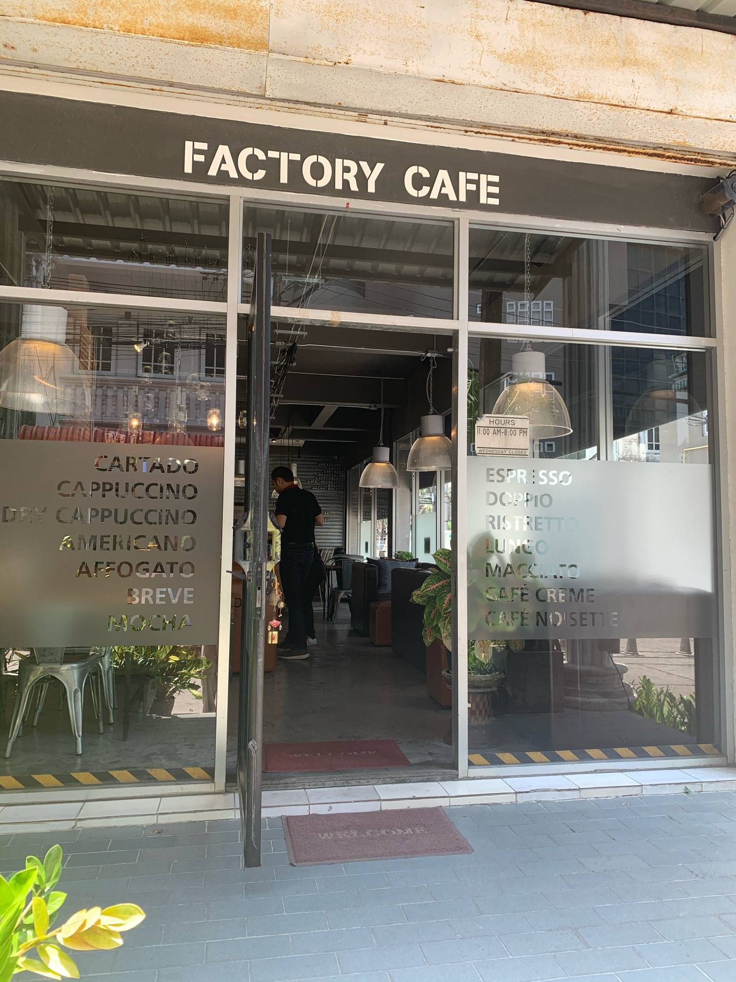 รีวิว Factory cafe - อาหารดี มีครบทั้งเมนูไทยๆ และพวกสปาเกตตี้ต่างๆ มี ...