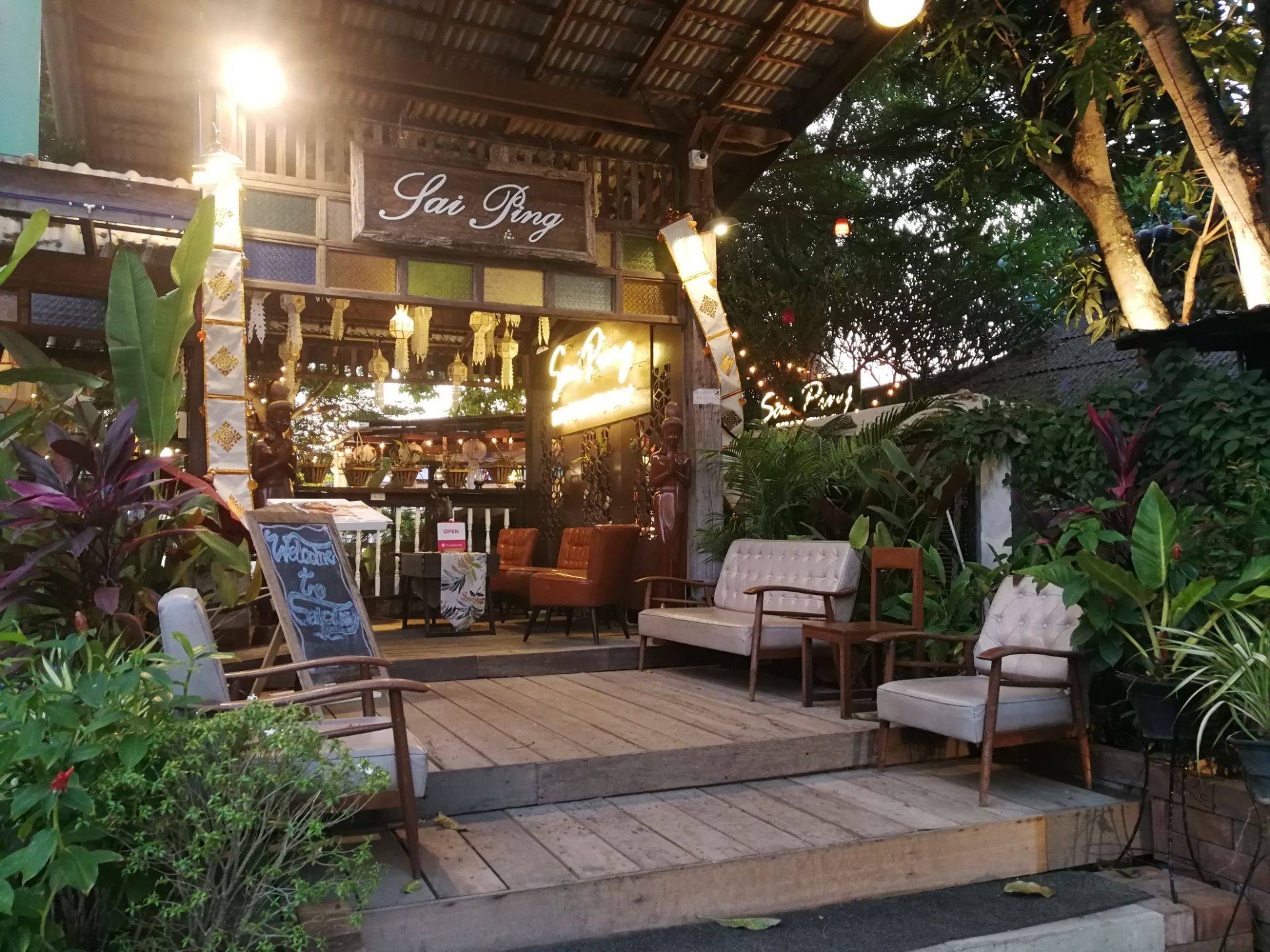 รูป Sai Ping Bar & Restaurant ร้านอาหารสายปิง บาร์ แอนด์ เรสเตอรองท์ จำกัด