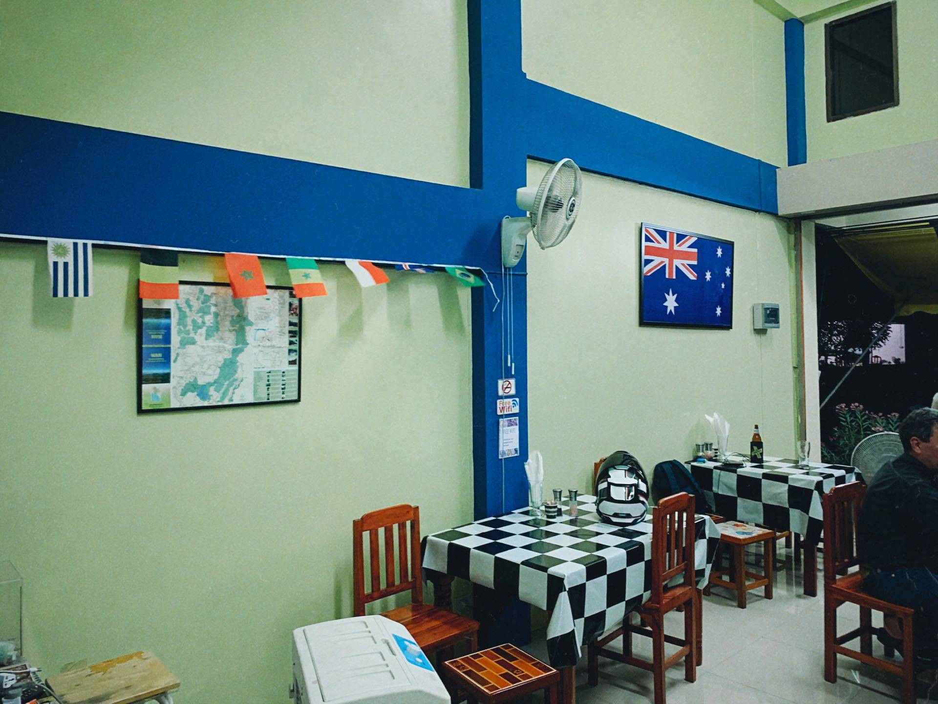 รีวิว Crossroads Nan Restaurant - อาหารยุโรปแท้ ๆ ใน จ.น่าน