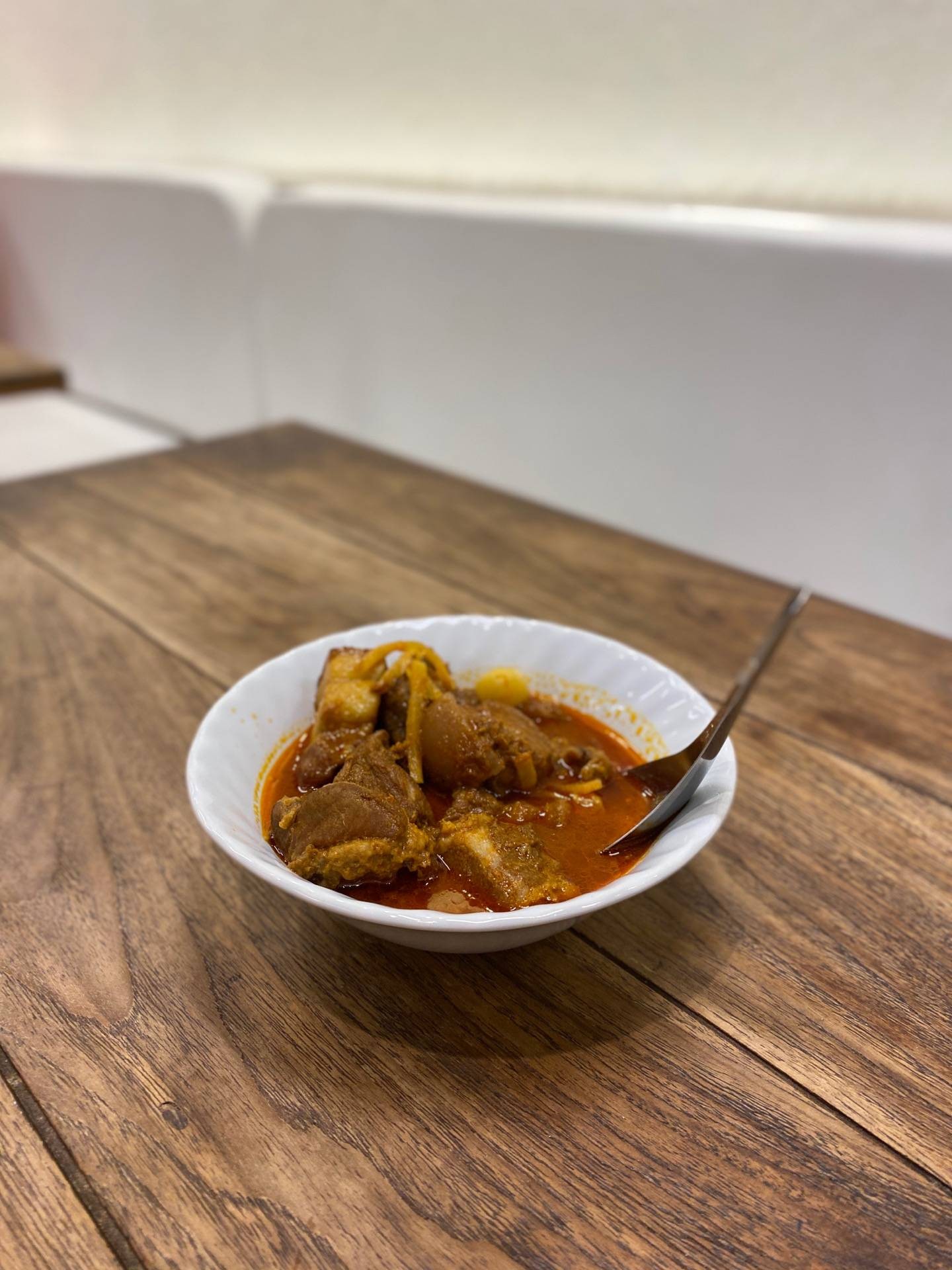 แกงฮังเล (กับข้าว) ร้าน อองตอง ข้าวซอย ราชพฤกษ์ - Wongnai