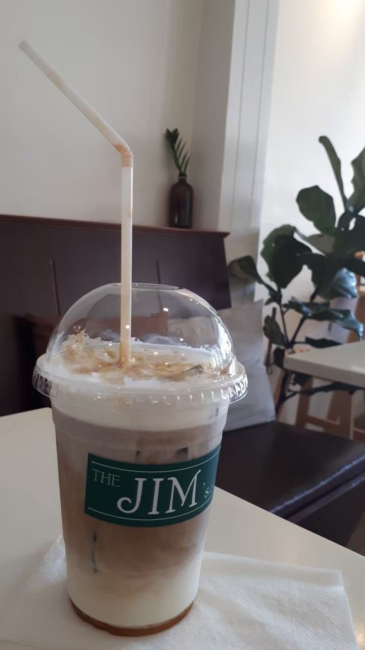 รีวิว The Jim's Cafe - ร้านคาเฟ่เล็กๆริมถนนอู่ทอง ในย่านอโยธยา - Wongnai