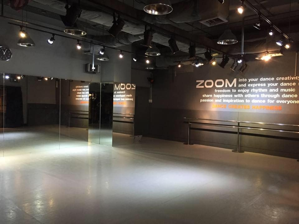 ร้าน Studio Zoom