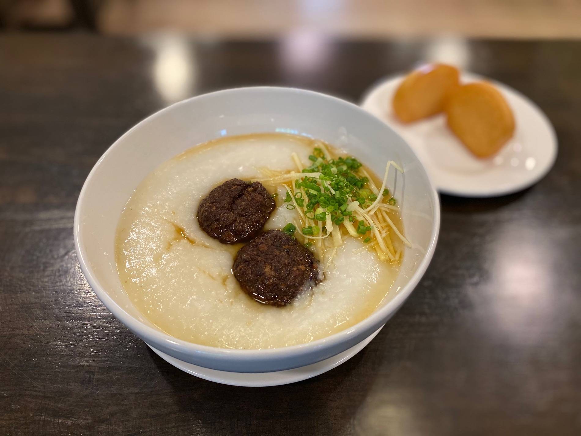 โจ๊กหัวสิงโต (หมูสับสูตรพิเศษ) • image ร้าน Ting Tai Fu ถนนจันทน์