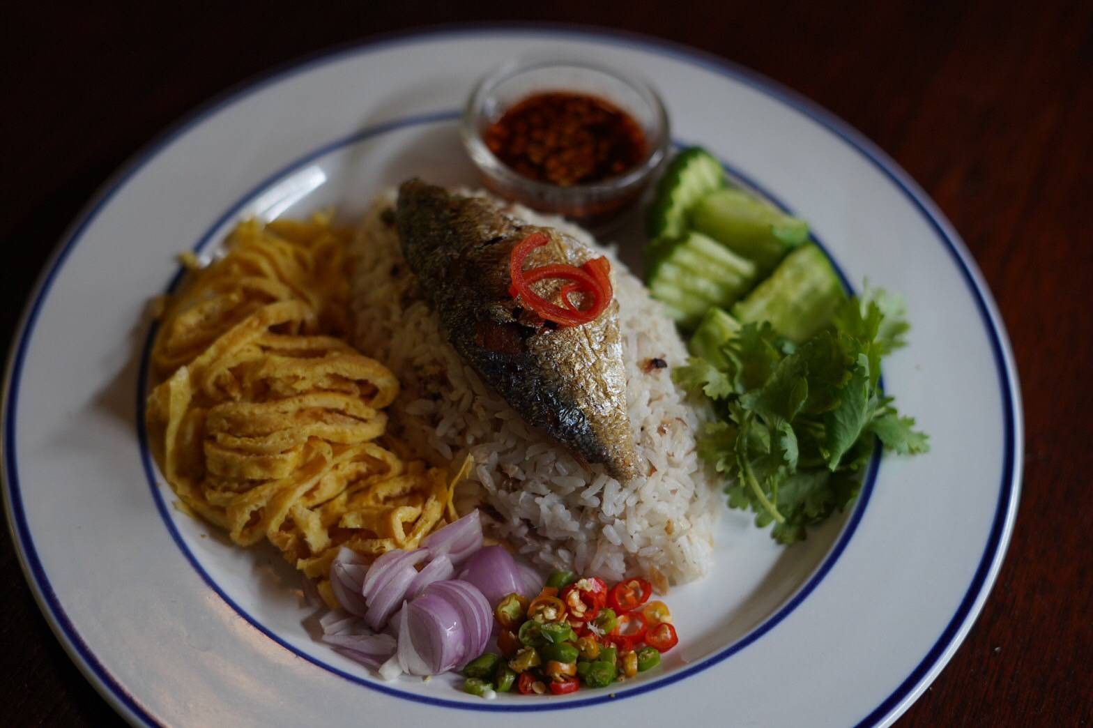รีวิว เสือ LGBT grill - อาหารอร่อยมากๆนะคะ โดยเฉพาะไข่เจียวกากหมู ดิ ...