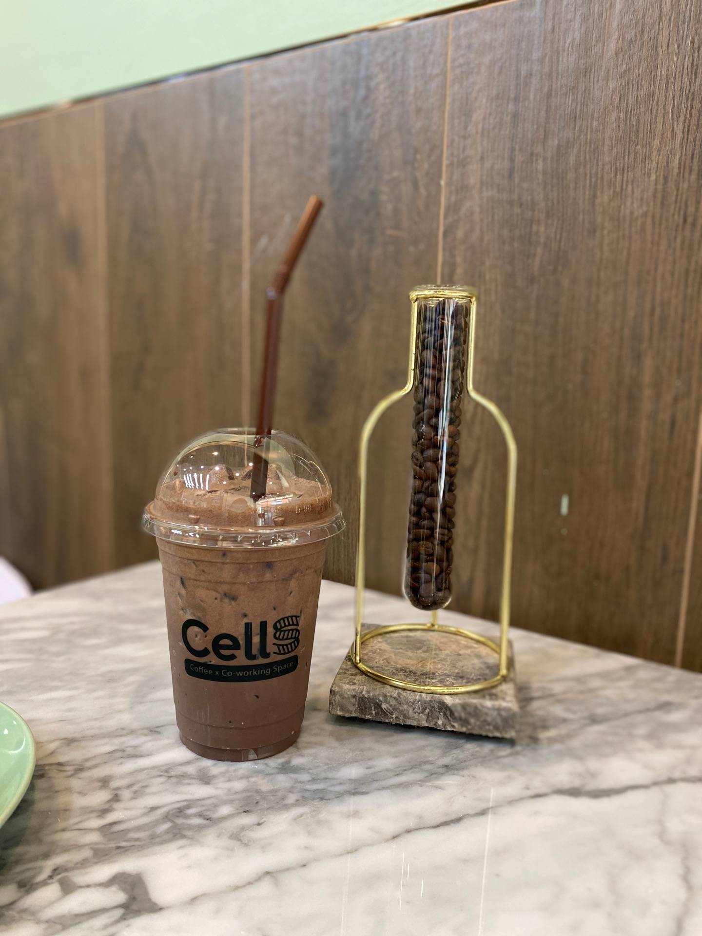 รีวิว Cells Coffee สาขา วัดเนิน(หน้าอุทยานสมเด็จพระเจ้าตากสิน) - น้ำ ...