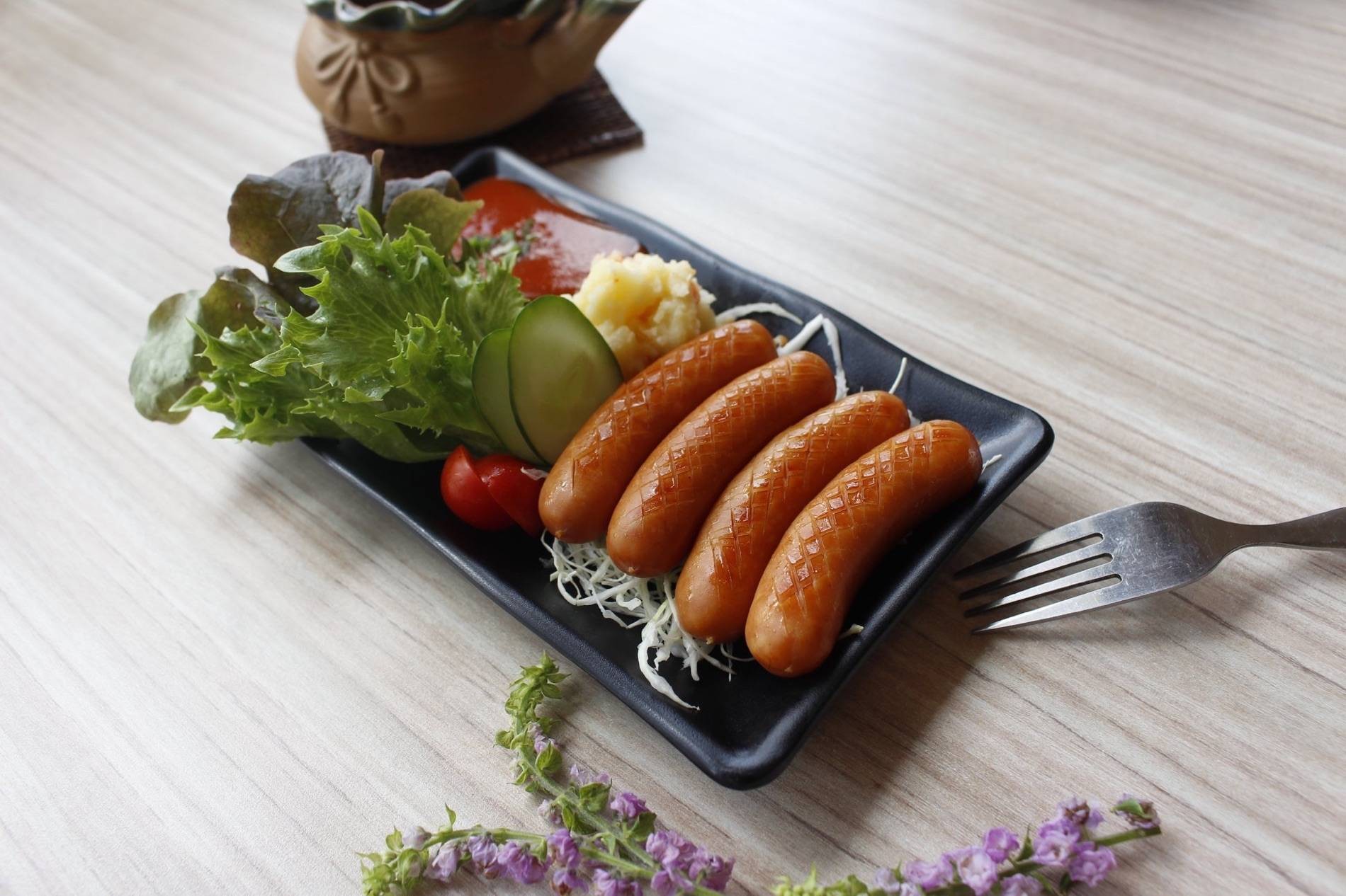 ไส้กรอกอาราบิกิย่างไฟ • image ร้าน Nari Buffet & Japanese Restaurant ...