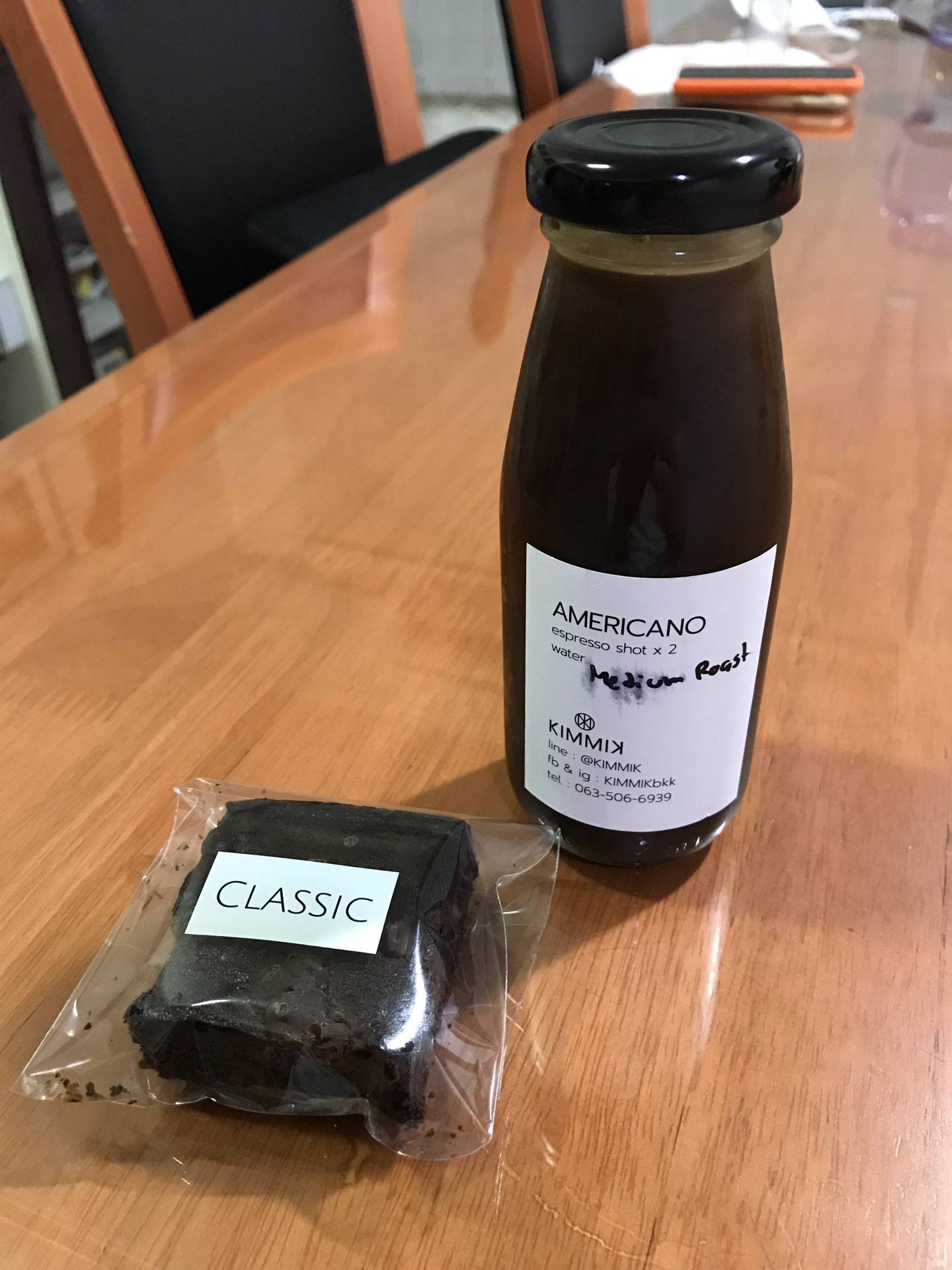 รีวิว KIMMIK Coffee & Bakery อาคารไทยรงค์ทาวเวอร์ - บราวนี่เด็ด กาแฟ ...