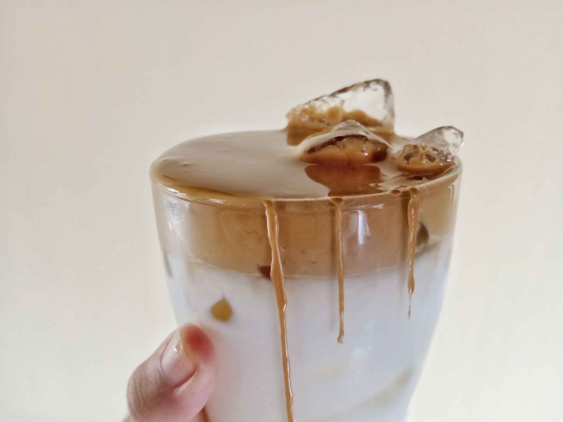 สูตร frothy coffee milk พร้อมวิธีทำโดย ℊ𝓊𝓃ℯ𝓌ℯℯ𝓃𝓏☘︎ - Wongnai Cooking