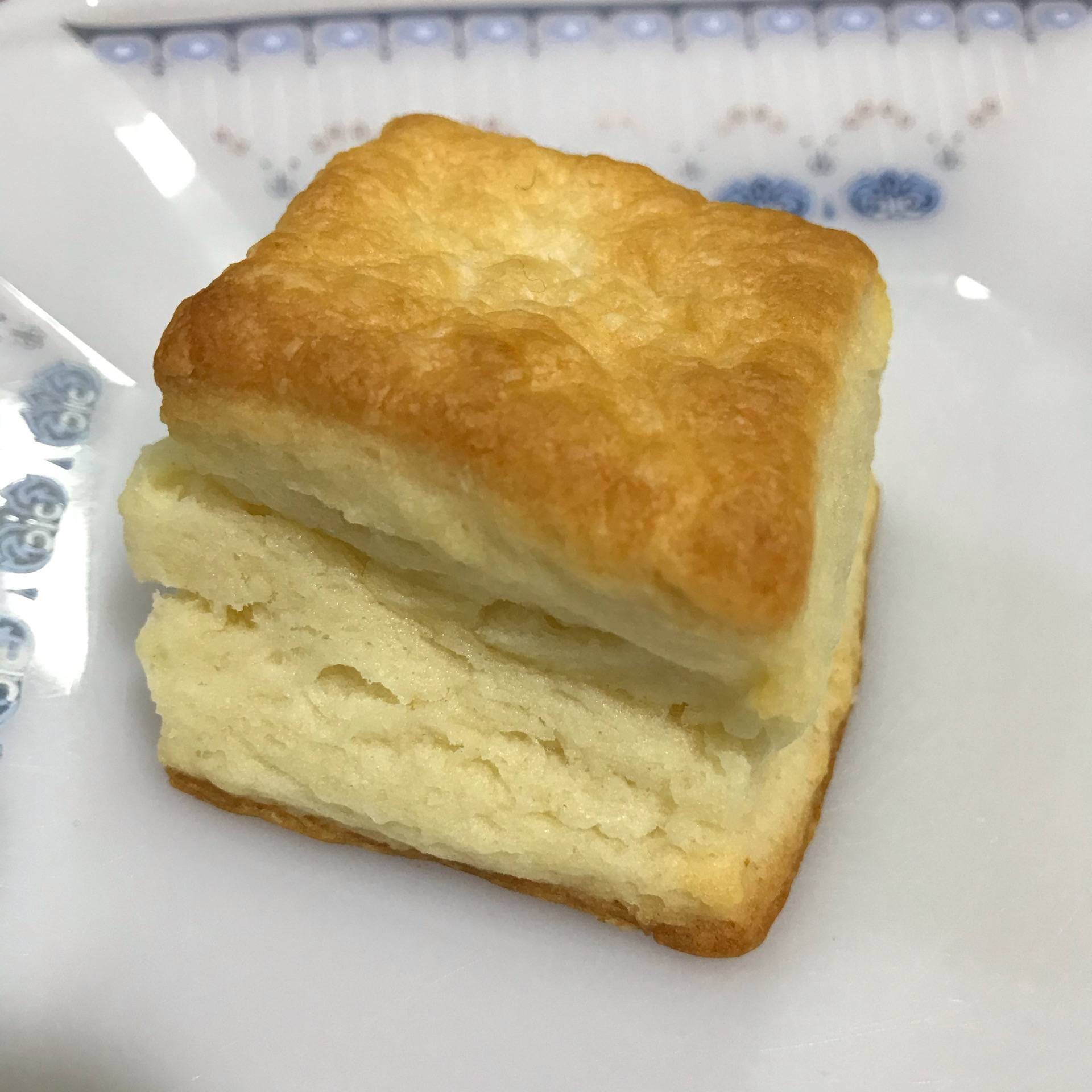รีวิว KIMMIK Coffee & Bakery อาคารไทยรงค์ทาวเวอร์ - scone อร่อยดีครับ ...