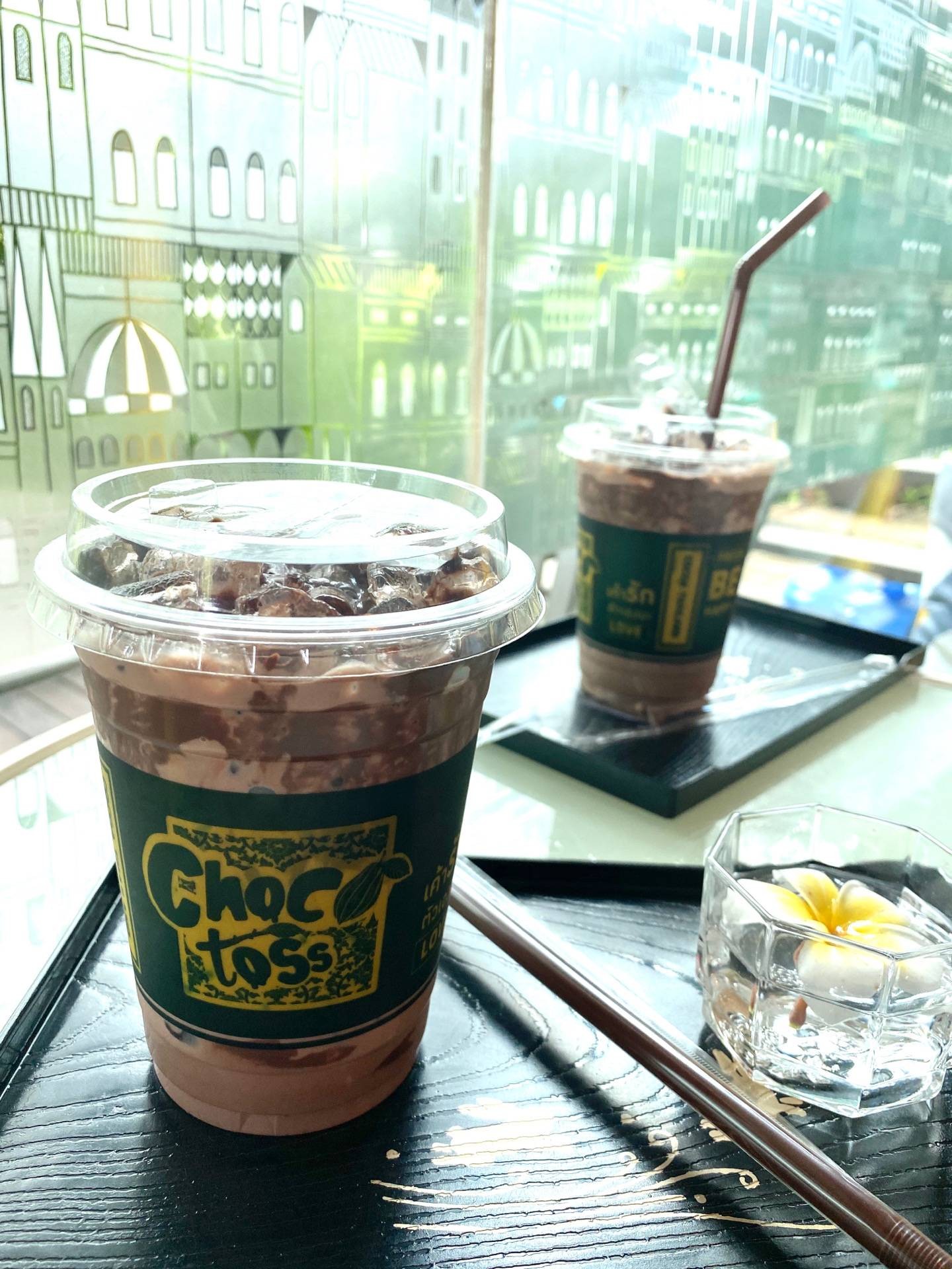 รีวิว ChocoToss นิมิตรใหม่ - โกโก้เข้มข้น พนักงานน่ารัก