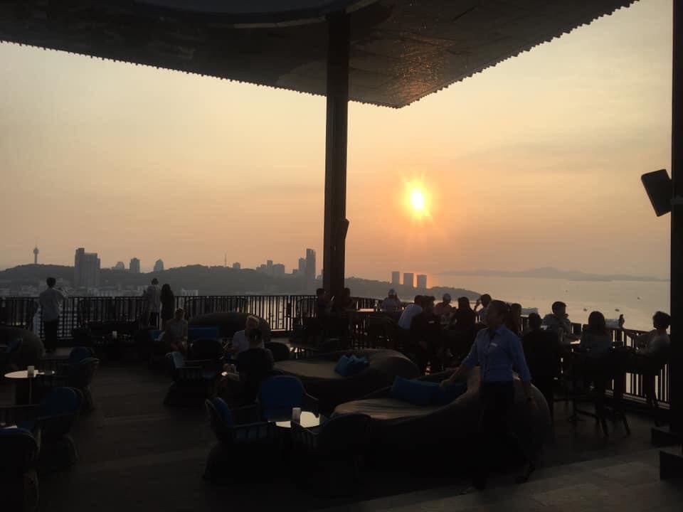 รูป Horizon Rooftop Restaurant & Bar, Hilton Pattaya