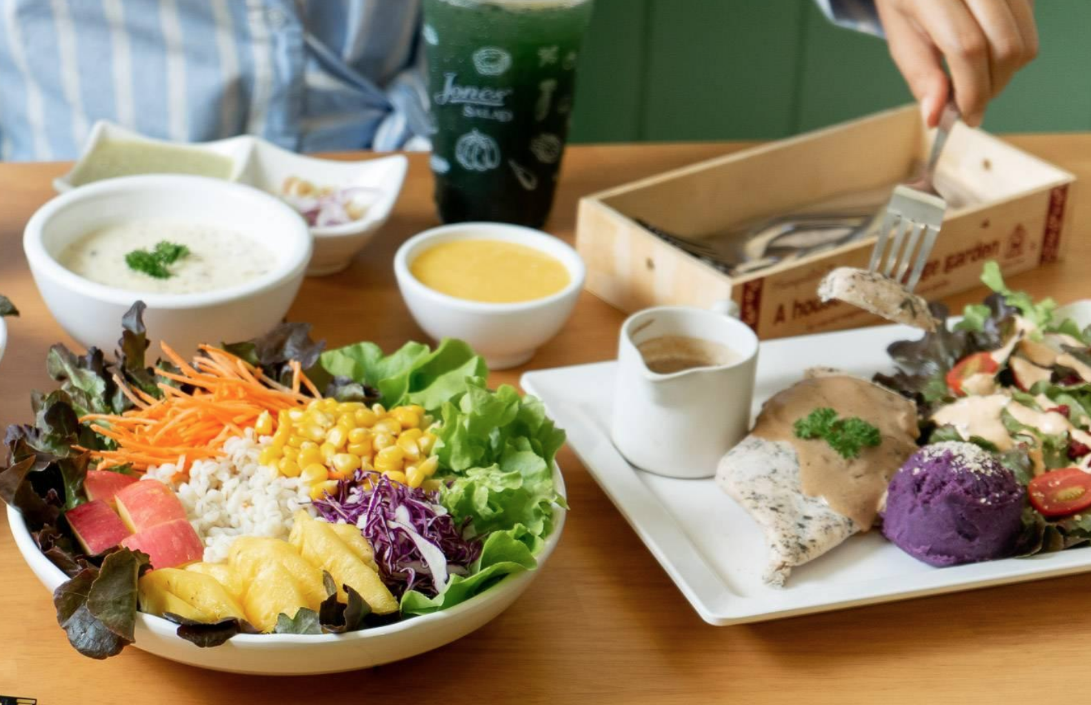 ดีลส่วนลดพิเศษร้าน Jones' Salad (โจนส์ สลัด) เวาเชอร์ ฿500 ใช้ได้ ฿600 ...