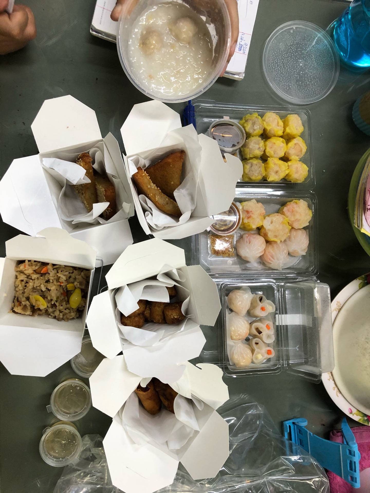 รีวิว LIM DIM SUM GUMP’s Ari - สั่งอาหาร 13 อย่าง ไม่มีช้อนและตะเกียบมา ...