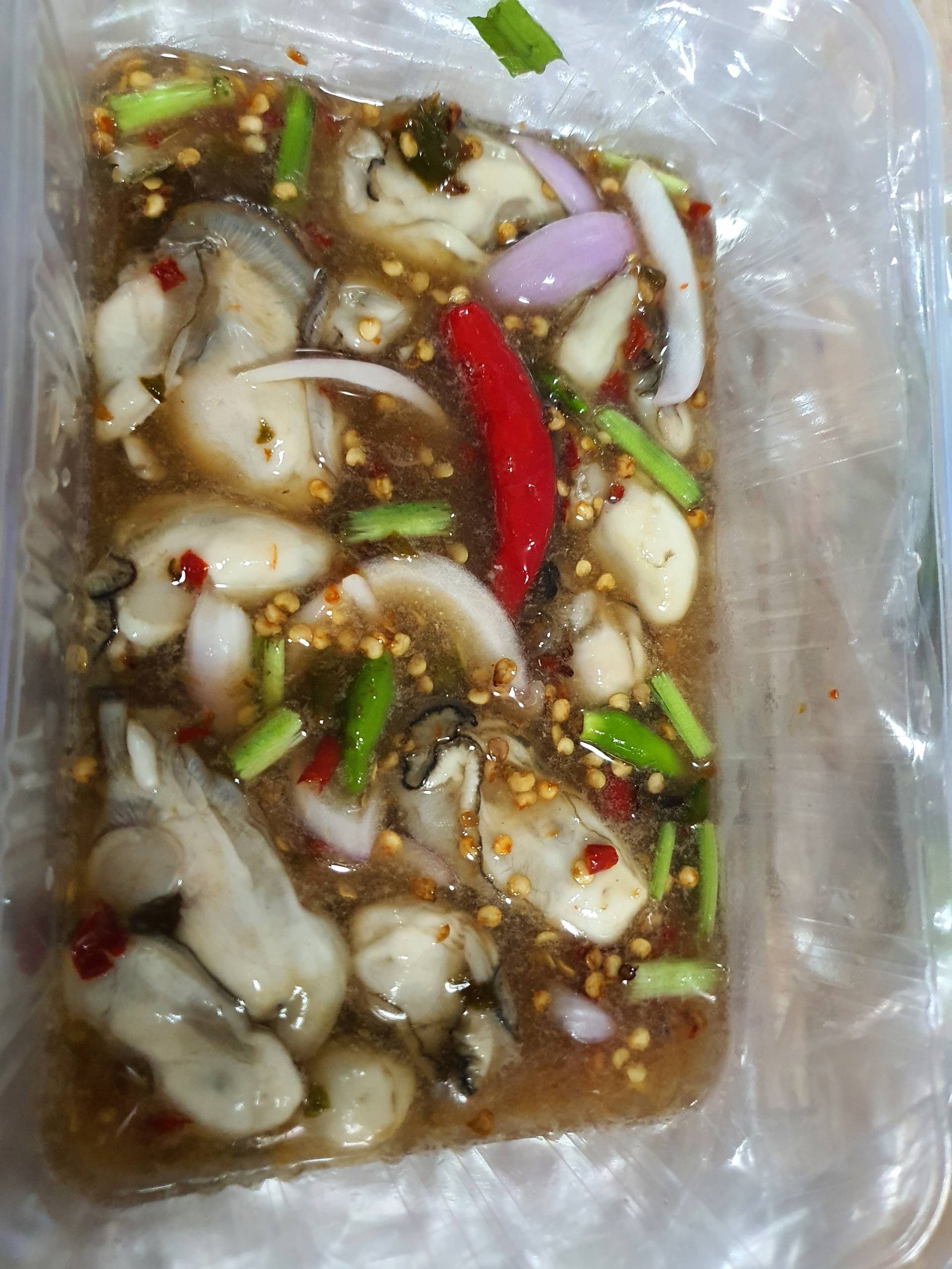 รีวิว หิว หิว หิว (Hiw Hiw Hiw)ตามสั่ง - ผิดหวังกับการสั่งยำหอยนางรม