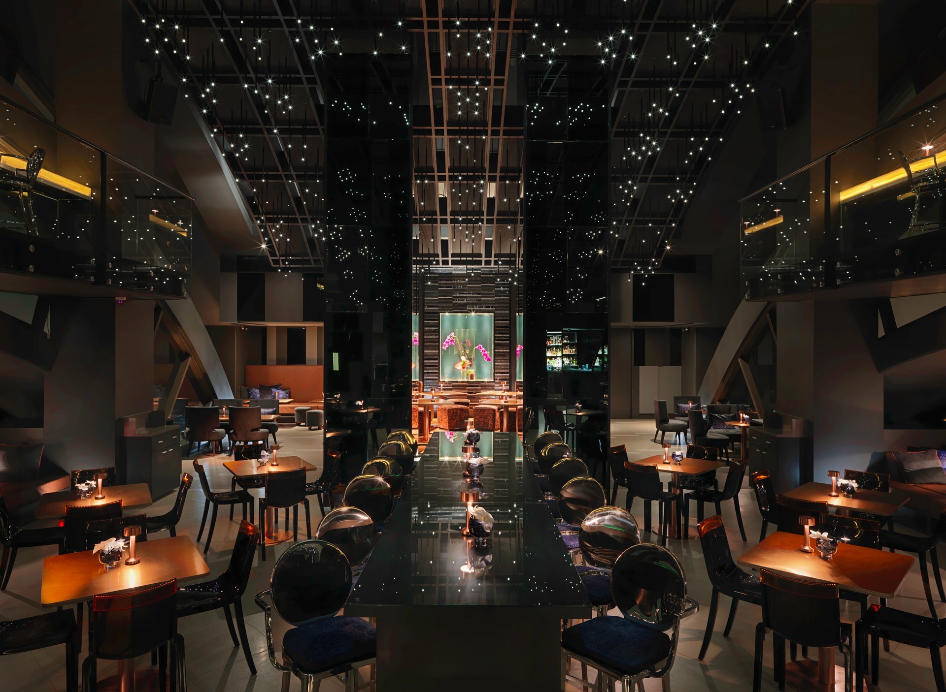 ดีลส่วนลดพิเศษร้าน Vertigo Too เวาเชอร์ ฿1500 ใช้ได้ ฿2000 - Wongnai