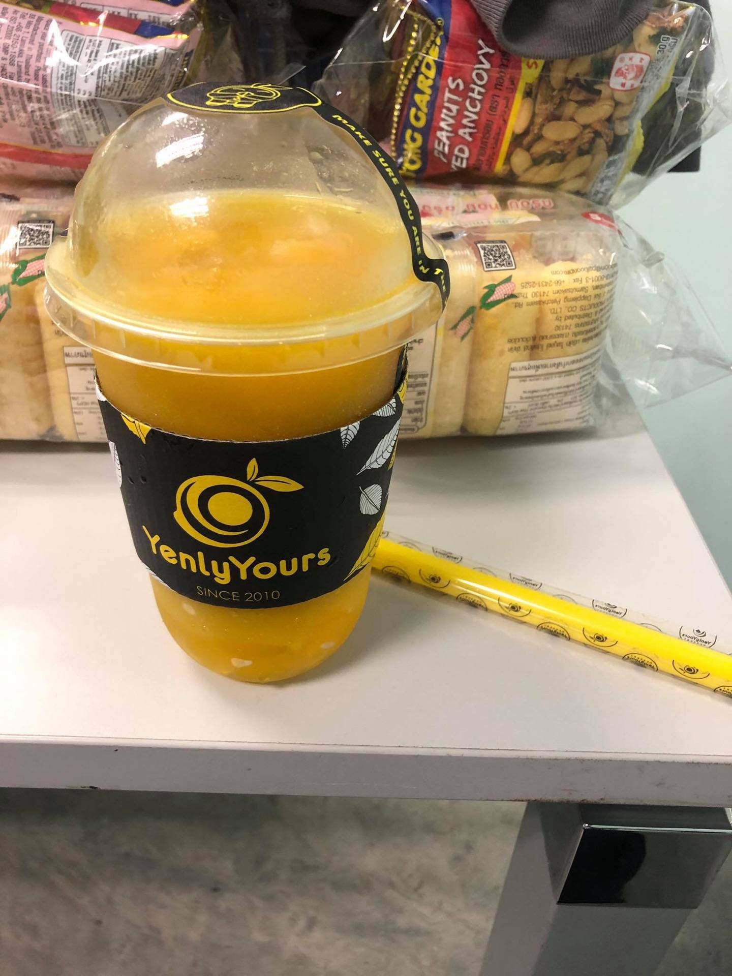 รีวิว Yenly Yours เซ็นทรัล พระราม 3 - มะม่วงปั่น 1 แถม1 - Wongnai