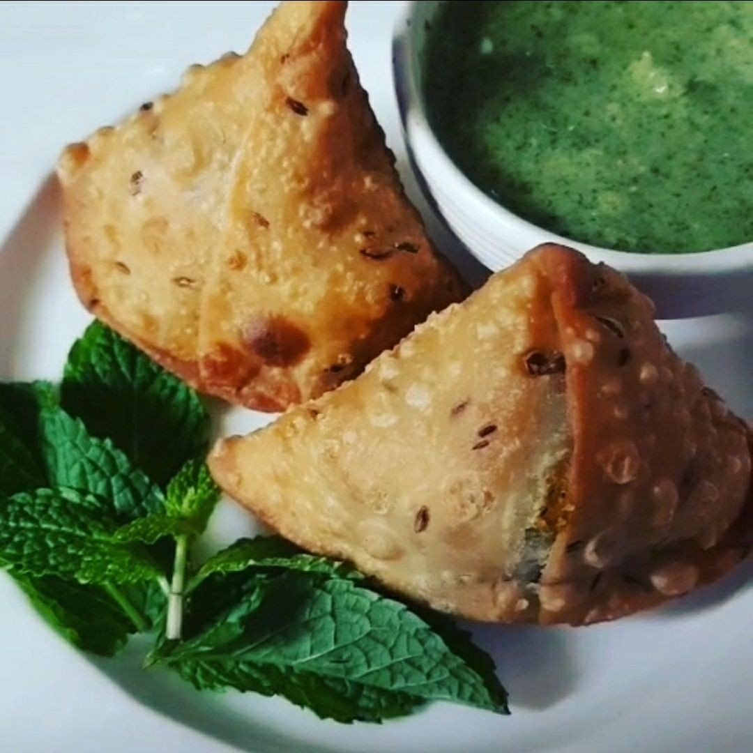 สูตร ซาโมซ่าไส้ไก่/มันฝรั่ง พร้อมวิธีทำโดย Mr.Samosa