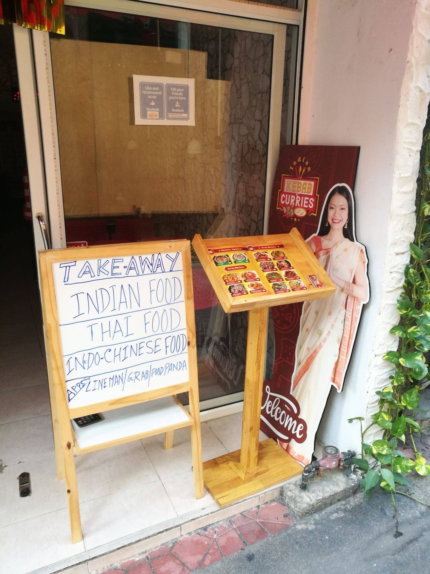 รีวิว Indian Kebab & Curries - Indian food restaurant at Soi Ram Butri ...