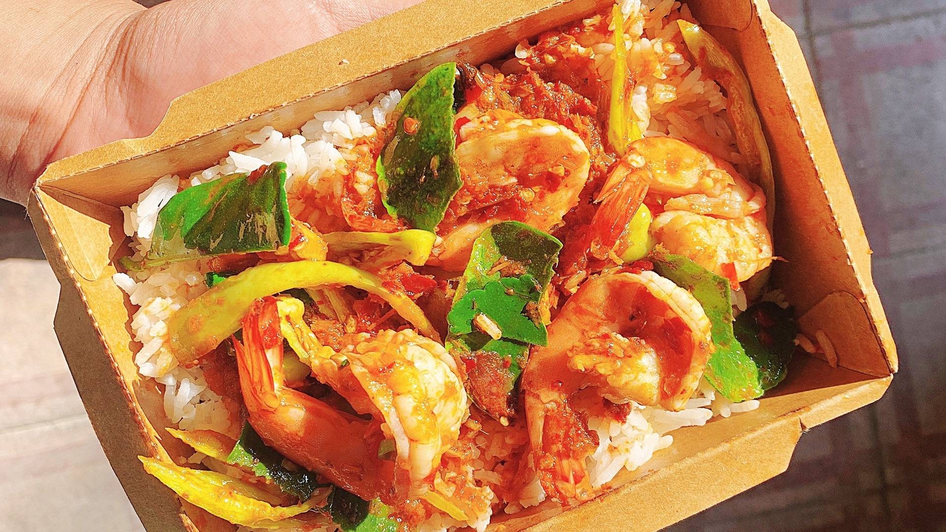 ร้าน เจ๊ตุ้มริมครัว อาหารตามสั่ง เจริญราษฎร์ | รีวิวร้านอาหาร