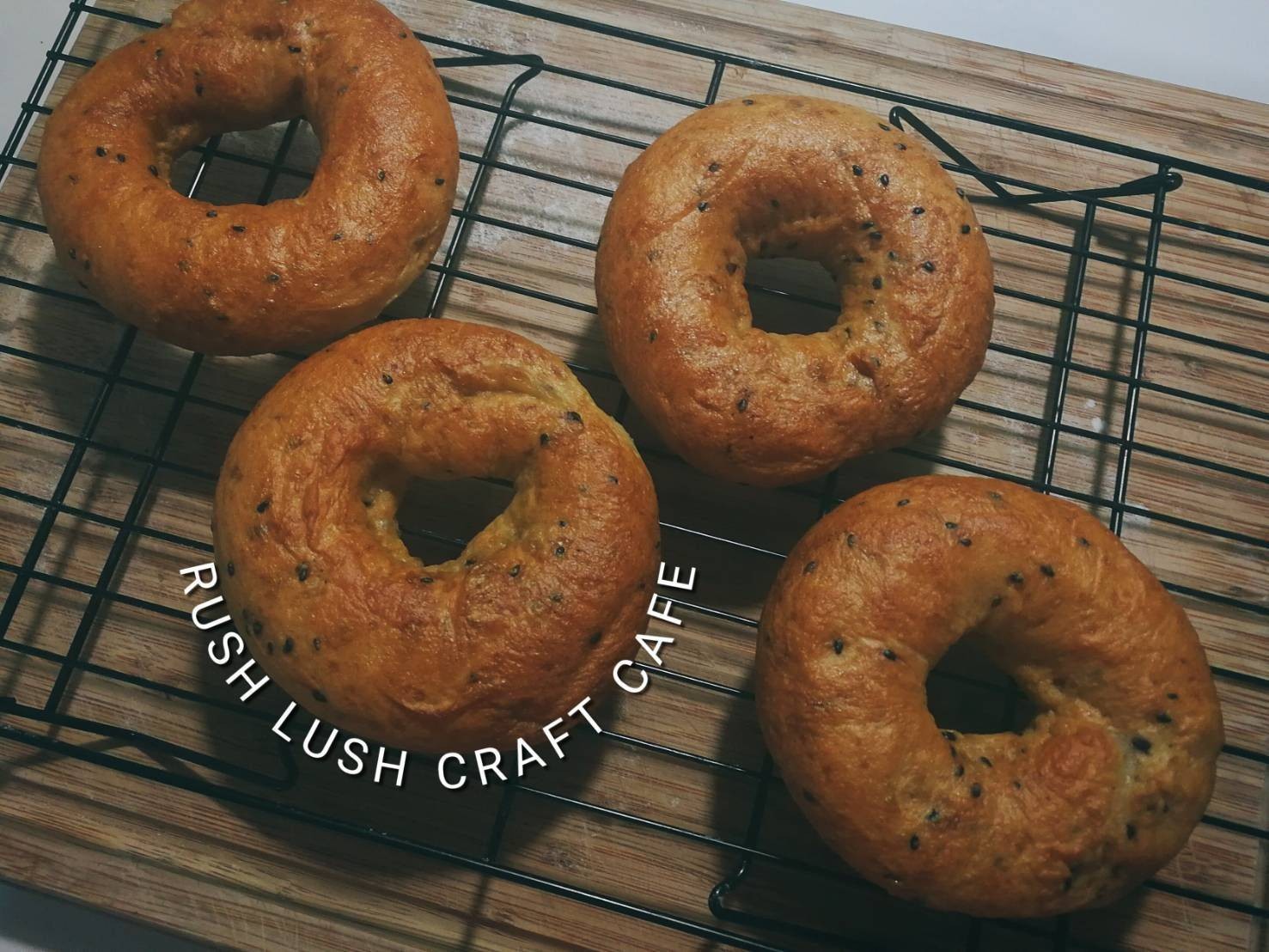 รีวิว Rush Lush Craft Cafe - รัตน์ รัตน์ คราฟท์ คาเฟ่