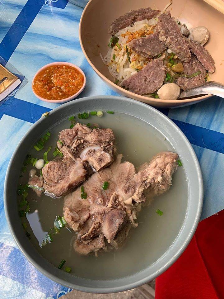 รีวิว ก๋วยเตี๋ยวเอ็นดวงจันทร์ - DuangJan Noodle - ร้านเก่าแก่ เมืองหาดใหญ่