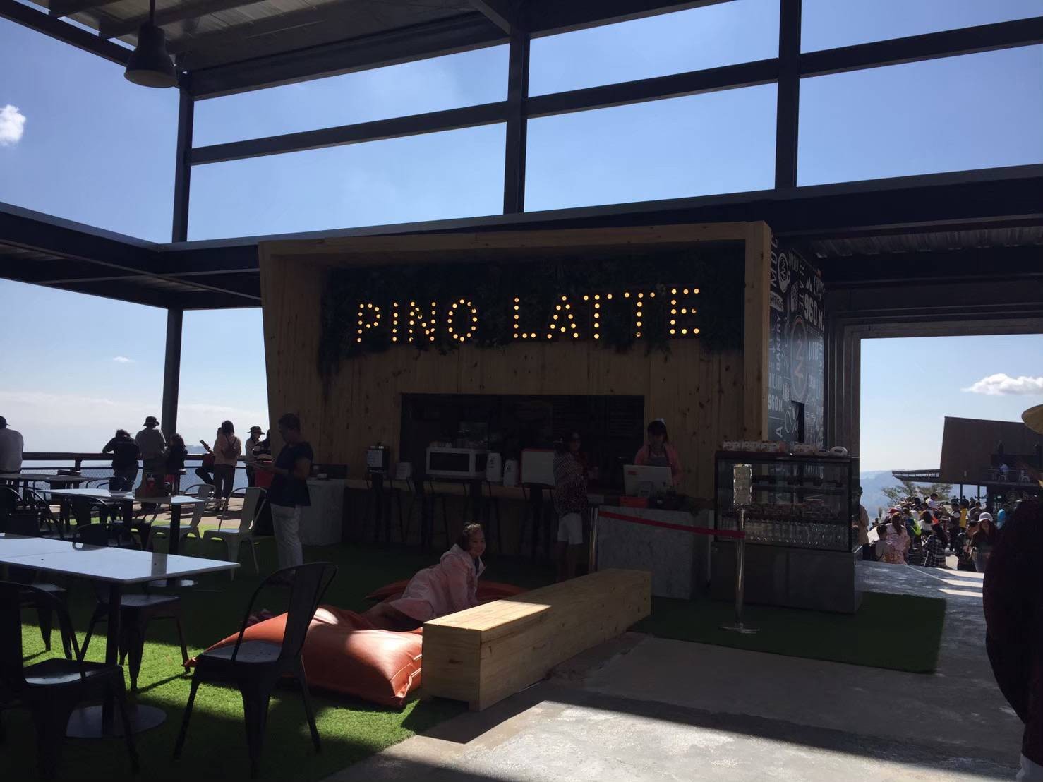 รีวิว Pino Latte Resort & Cafe - คนเยอะมากๆ ราคาตามความสูง😜