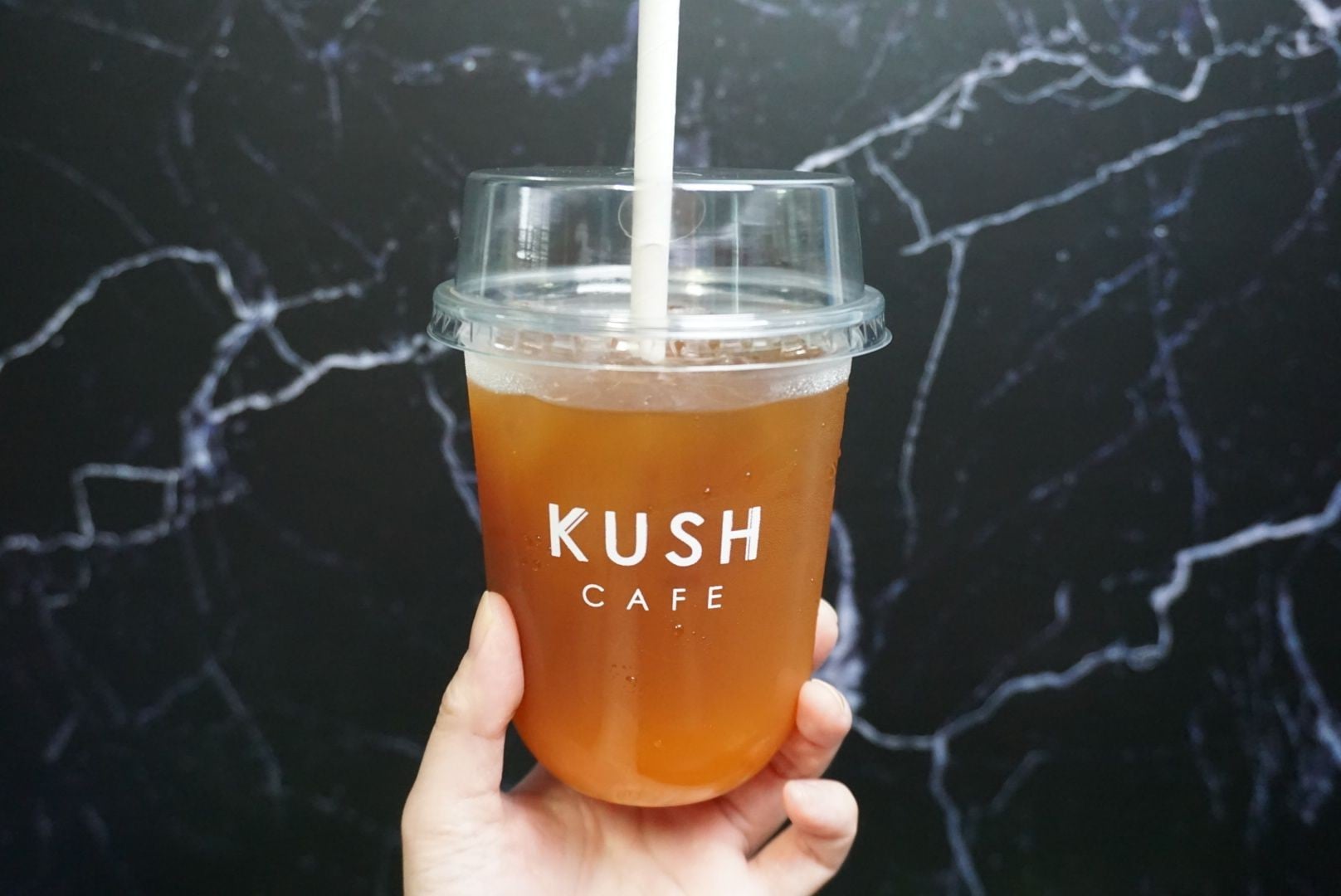 รีวิว Kush Cafe & Bacaro นางลิ้นจี่ - เค้กอร่อย เครื่องดื่มชอบ เลมอนกรีนที