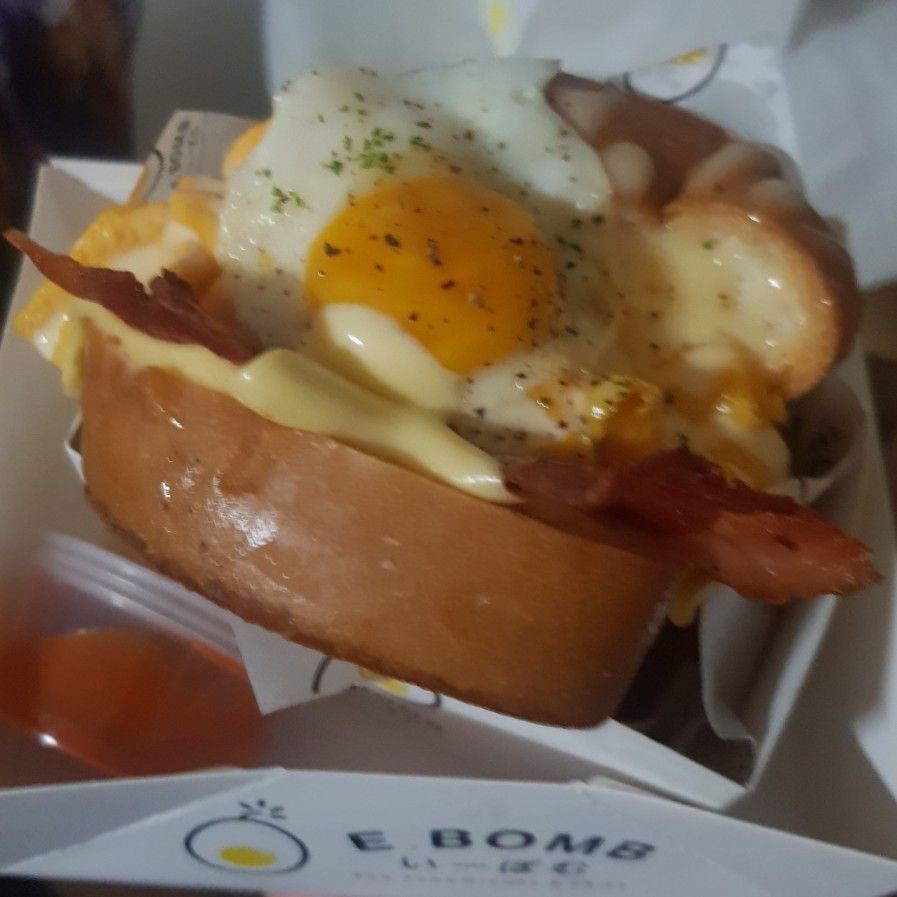 รีวิว E.Bomb Sandwich Siam Square Block I - แซนวิชหน้าตาน่าทานดี