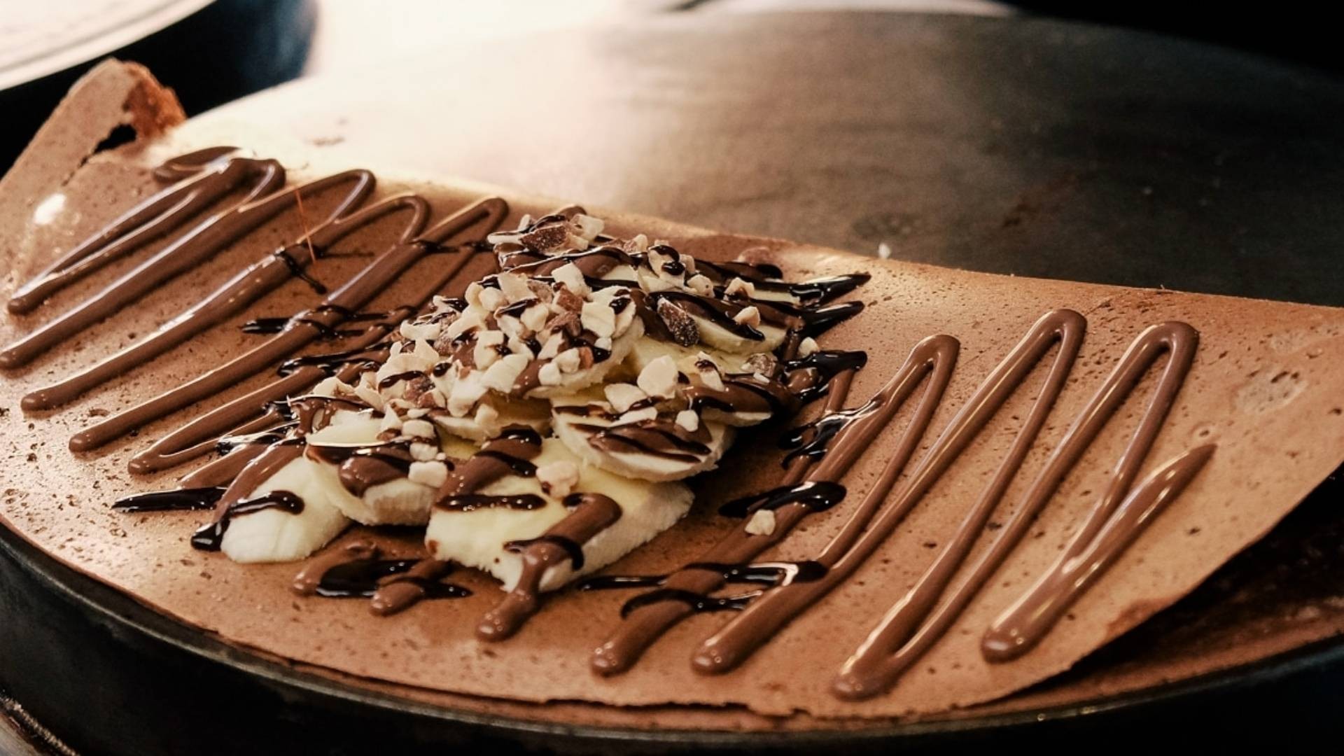 Monster's Crepe at Int Intersect int Intersect - สั่งอาหารเดลิเวอรี ...