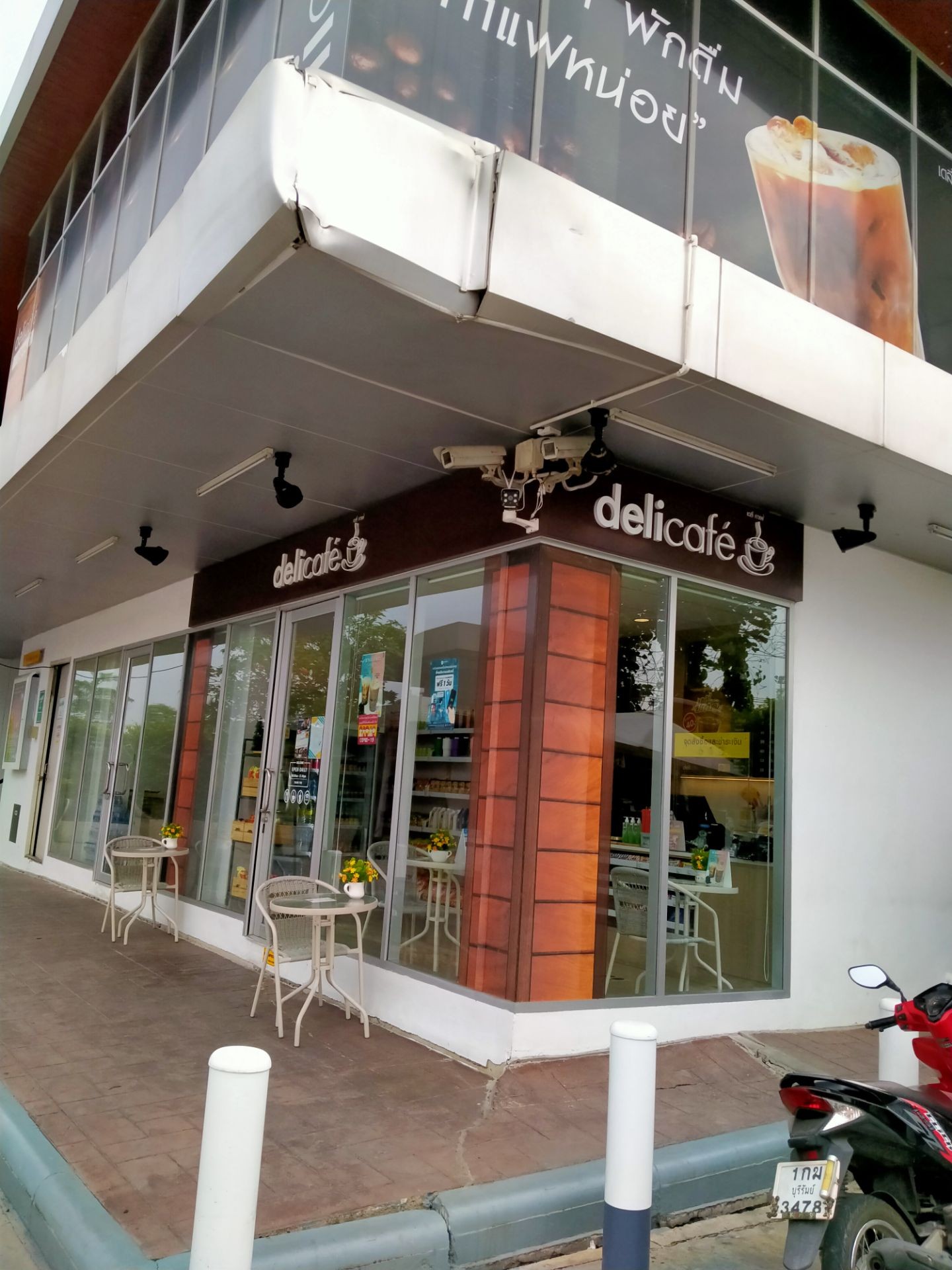 รีวิว Deli Cafe ลาดกระบัง - deli ยกล้อ